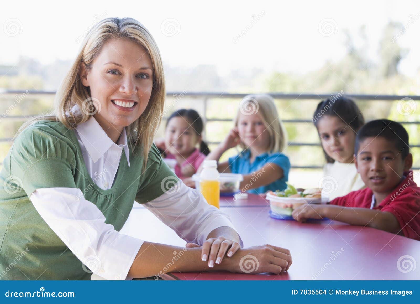 Kindergarten Children Eating Lunch Stock Photo - Image of ethnic ...