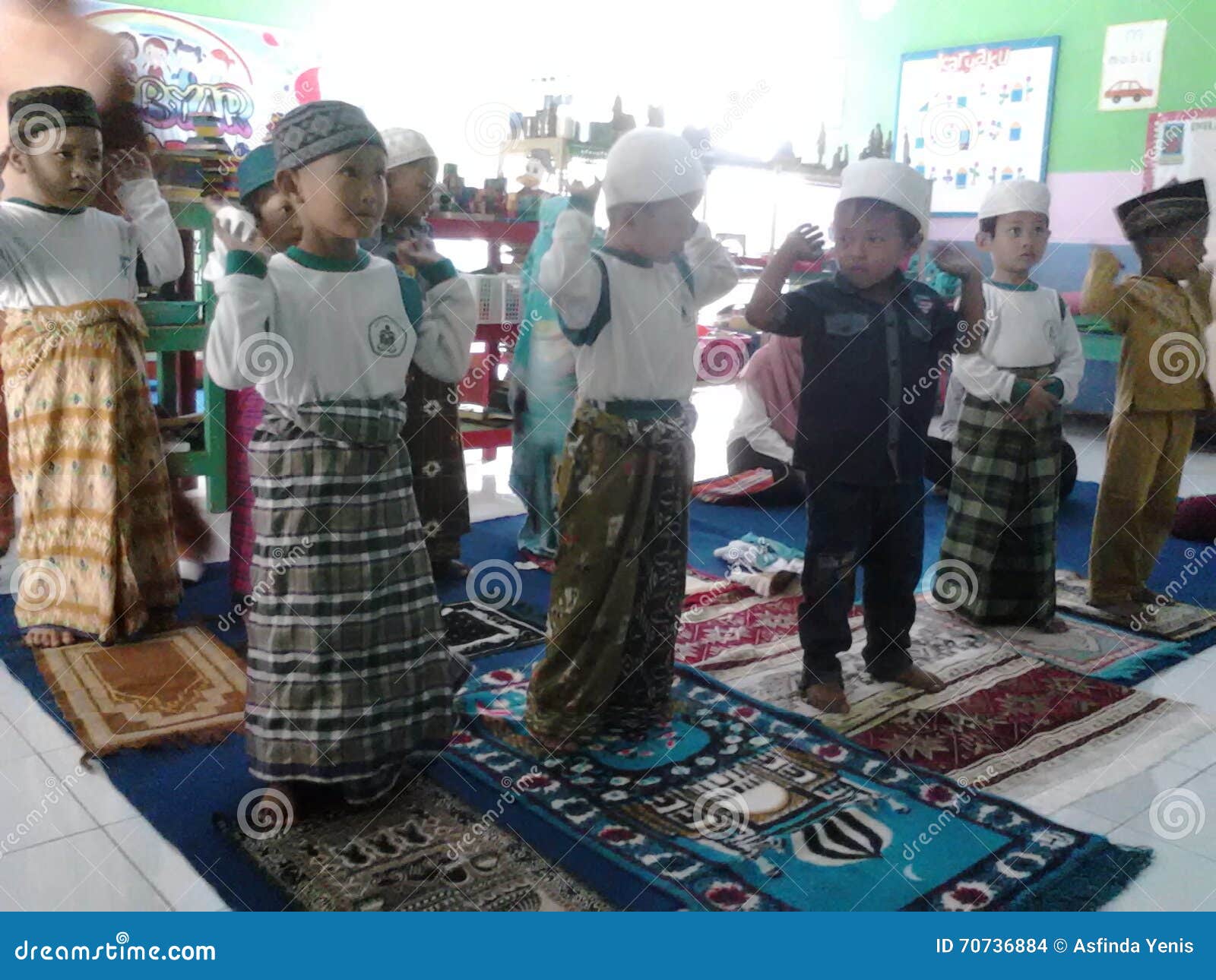 The Kindergarten Moslem Kids Editorial Stock Image - Image of sholat ...