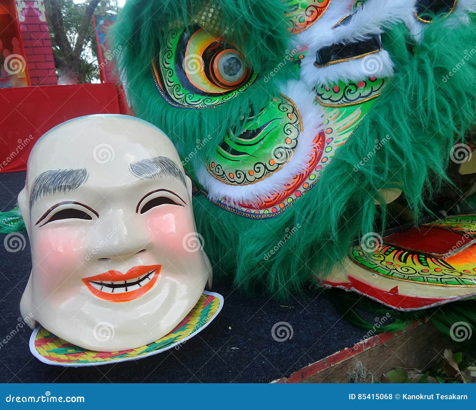 Kinesisk Le Maskering Och Kineslejonmaskering Arkivfoto - Bild av lycka ...