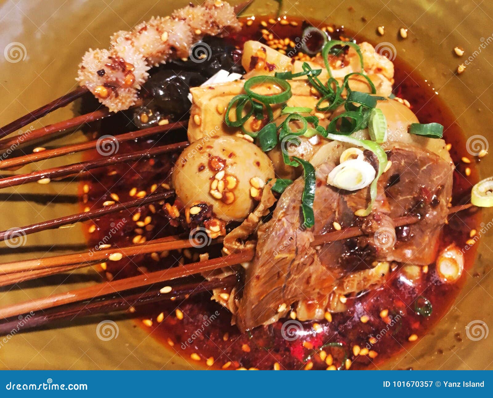 Kinesisk Traditionell Varm Och Kryddig Mat Fotografering för Bildbyråer ...