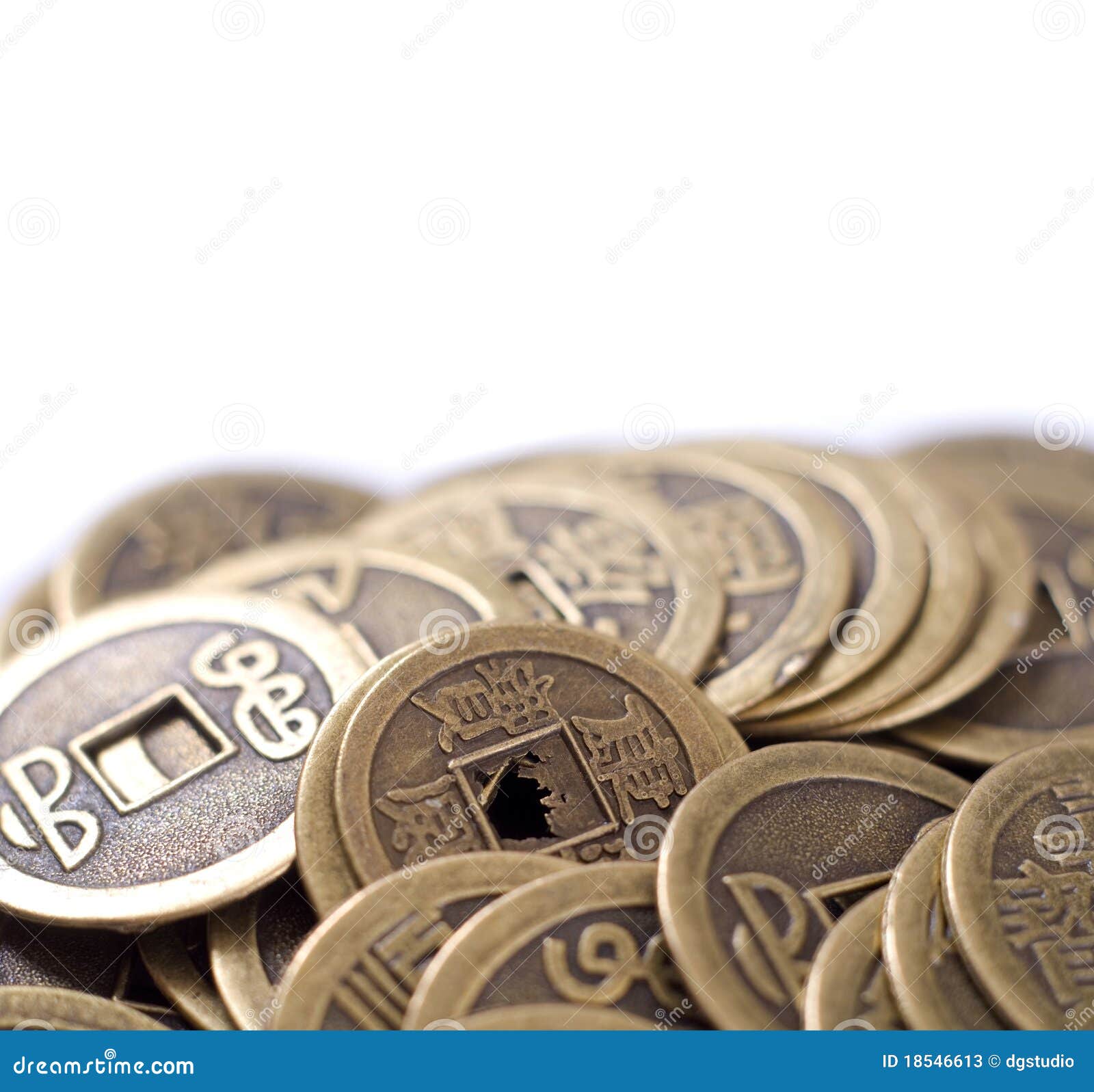 Kinesiska mynt fotografering för bildbyråer. Bild av bronser - 18546613