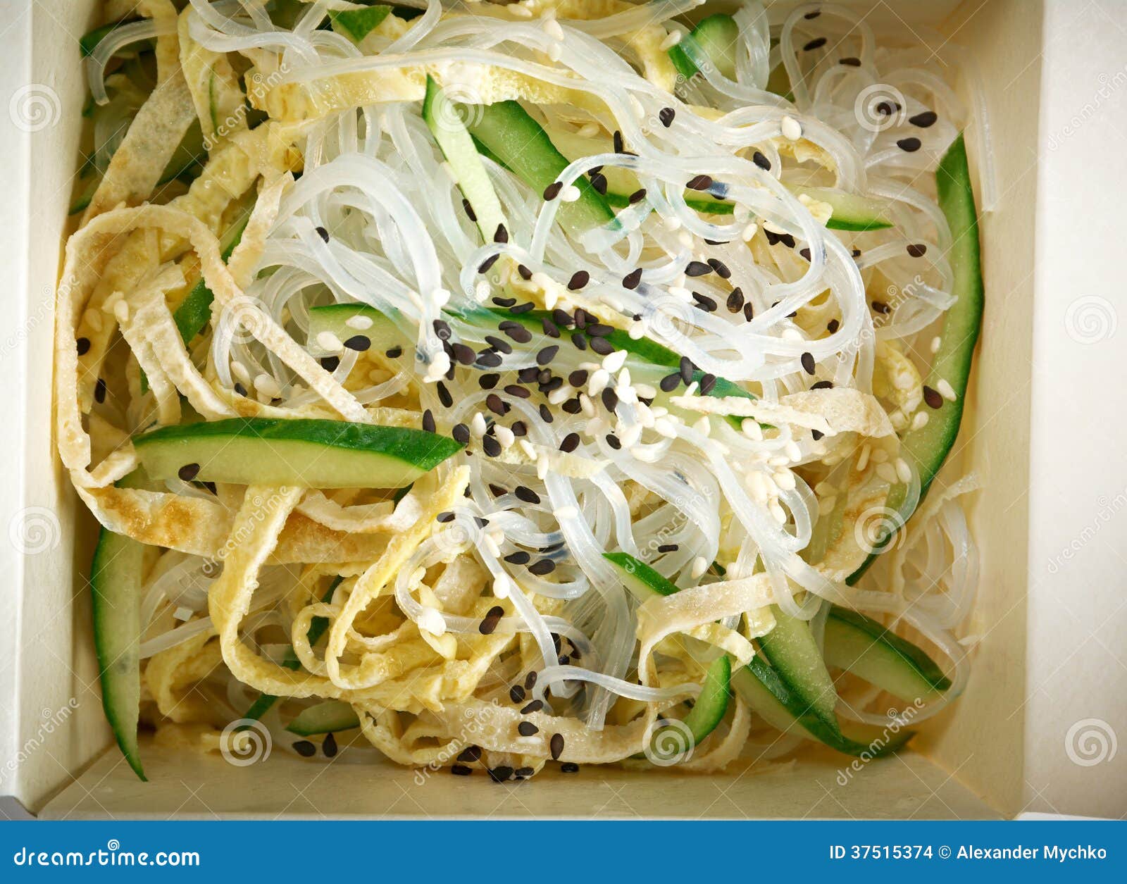 Kinesiska risnudlar. arkivfoto. Bild av ingrediens, kokkonst - 37515374
