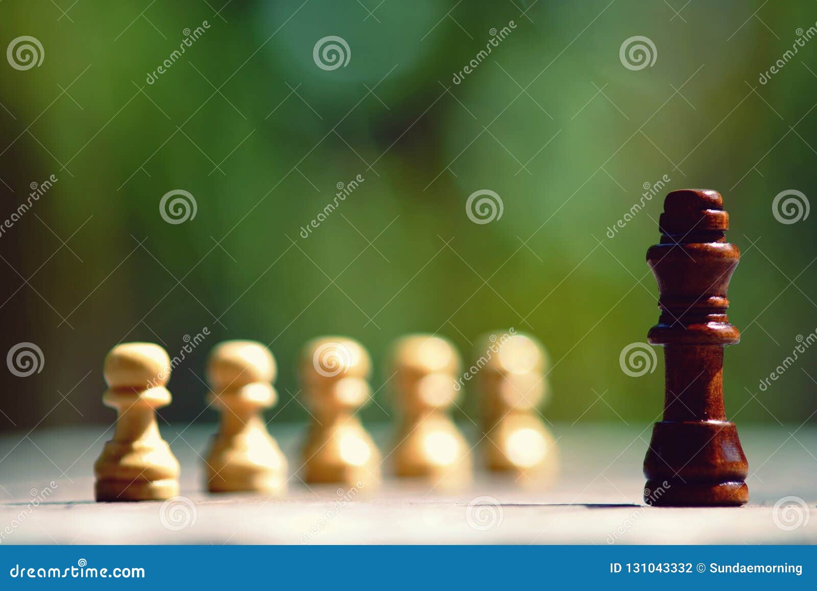 King Confront with Enemy, Pawn, Business Competitive Concept ...