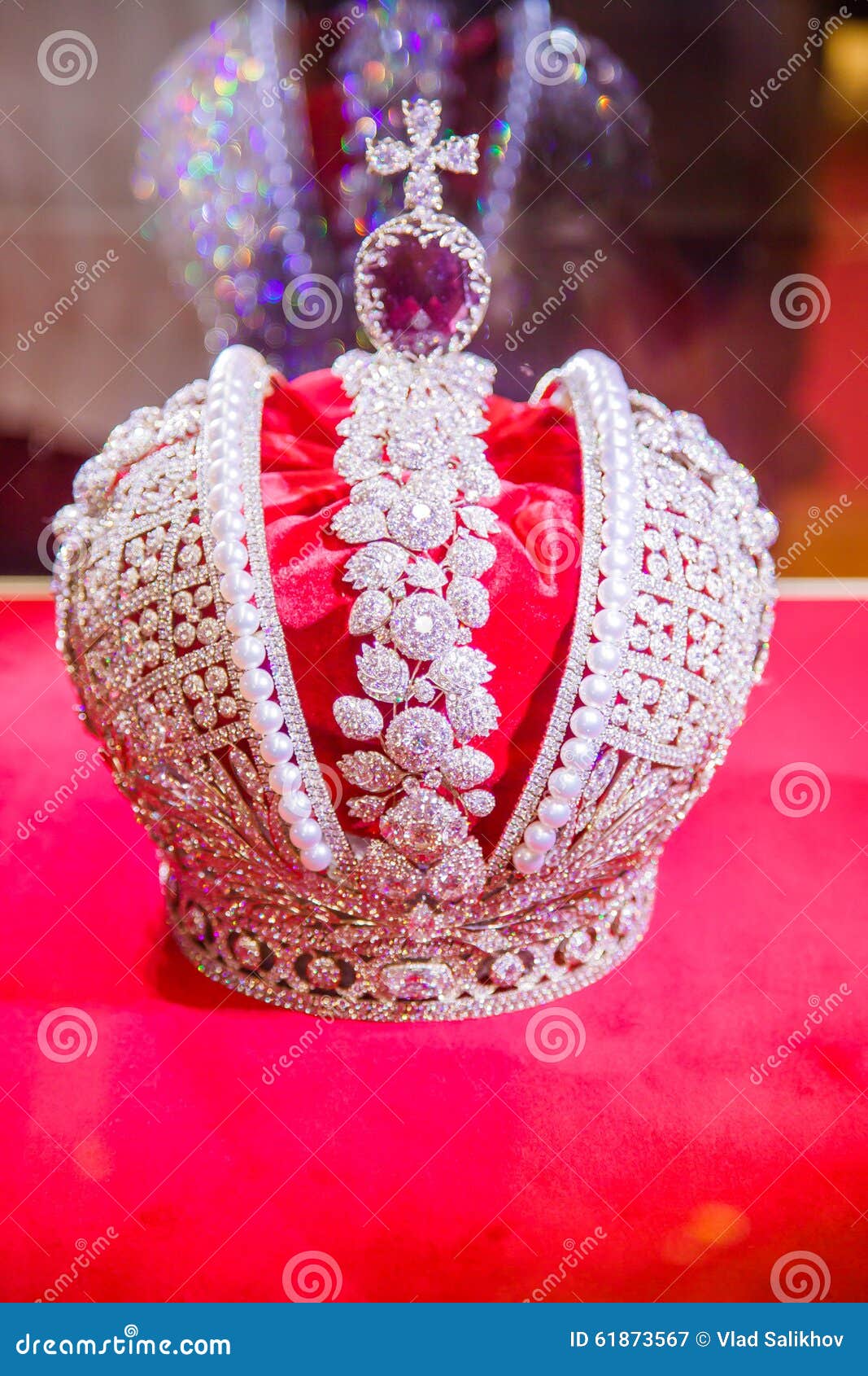 King Crown Encrusted with Diamonds Stock Image - Image of ivan ...