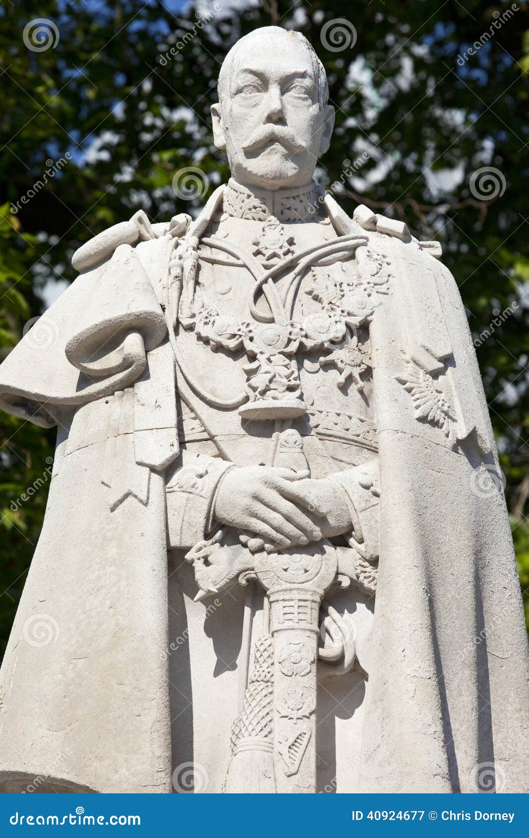 King George V Statue in London Stock Image - Image of england, british ...