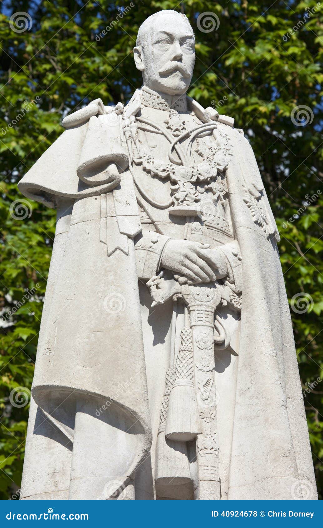 King George V Statue in London Stock Photo - Image of sculpture, city ...