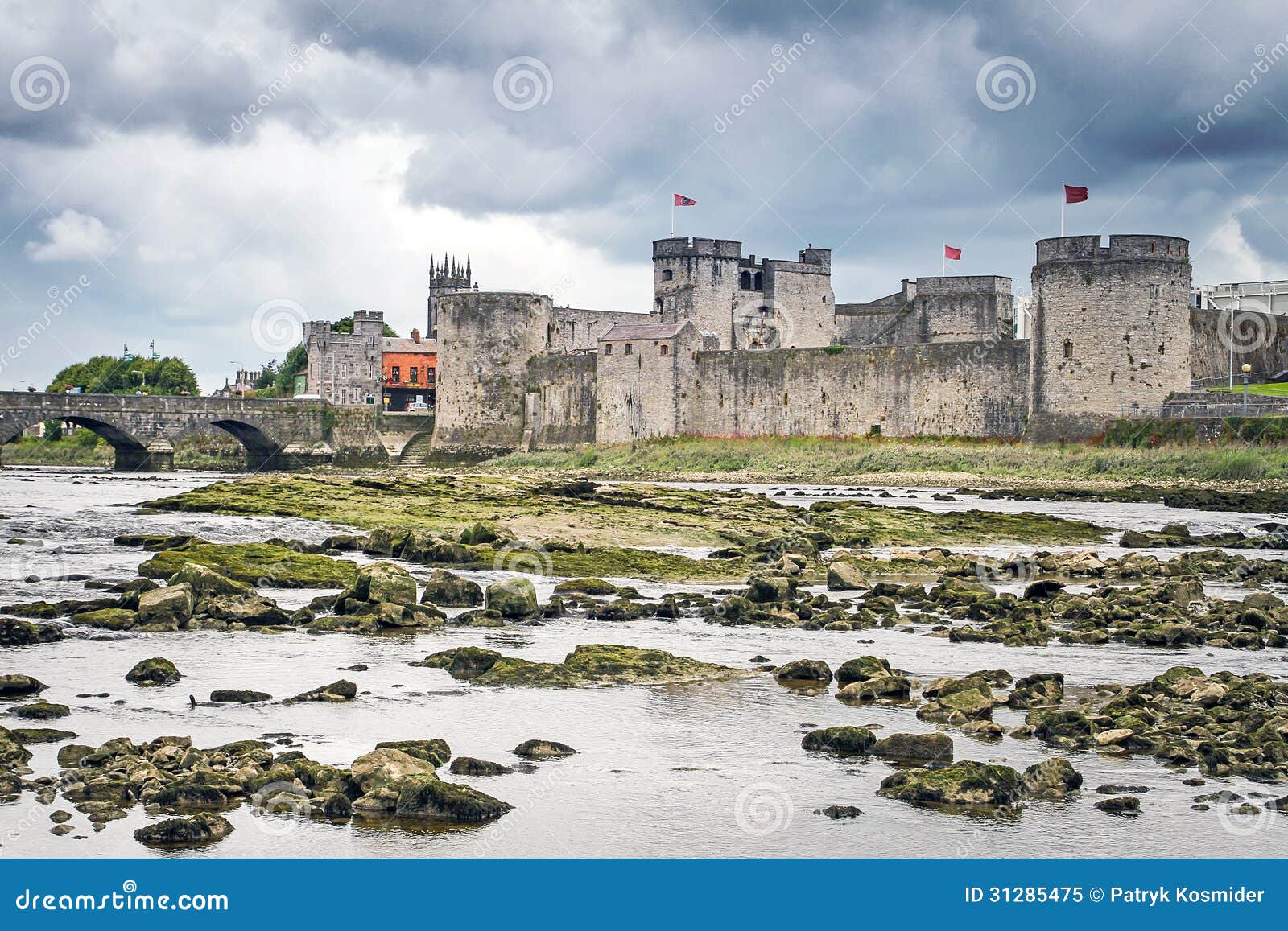 King John Castle in Limerick Stock Image - Image of monastery, medieval ...
