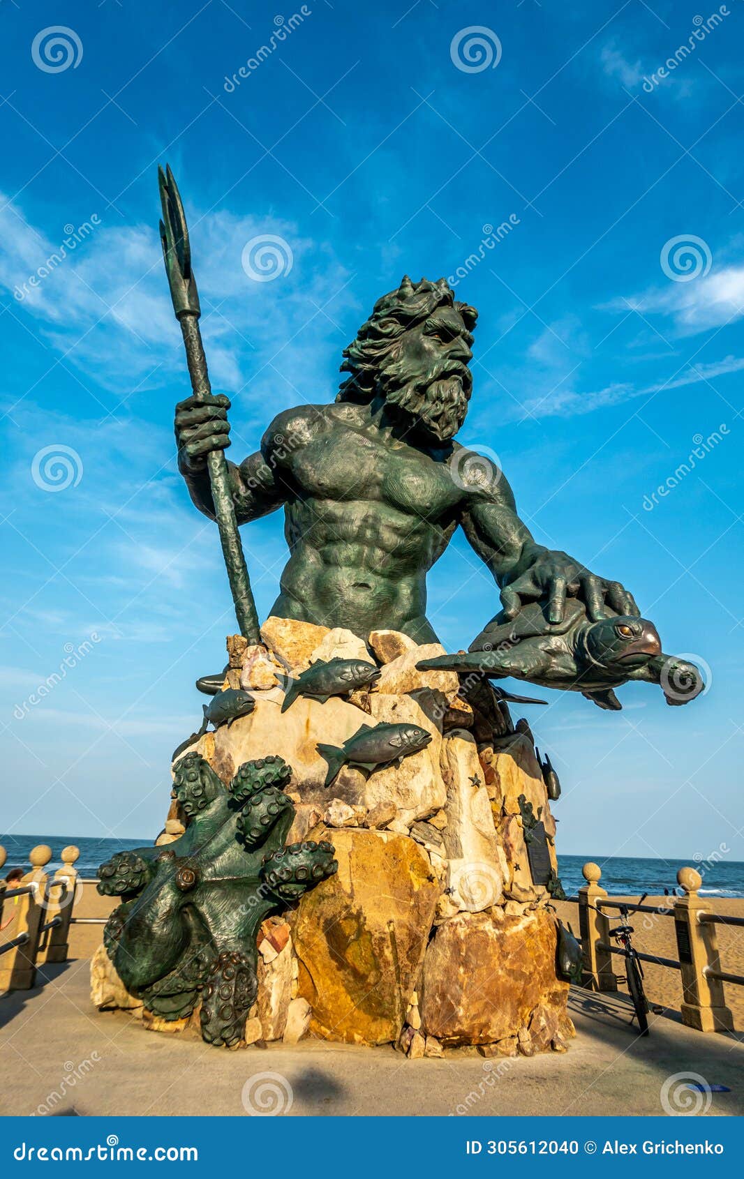 King Neptune Statue Along The Virginia Beach Oceanfront Boardwalk ...