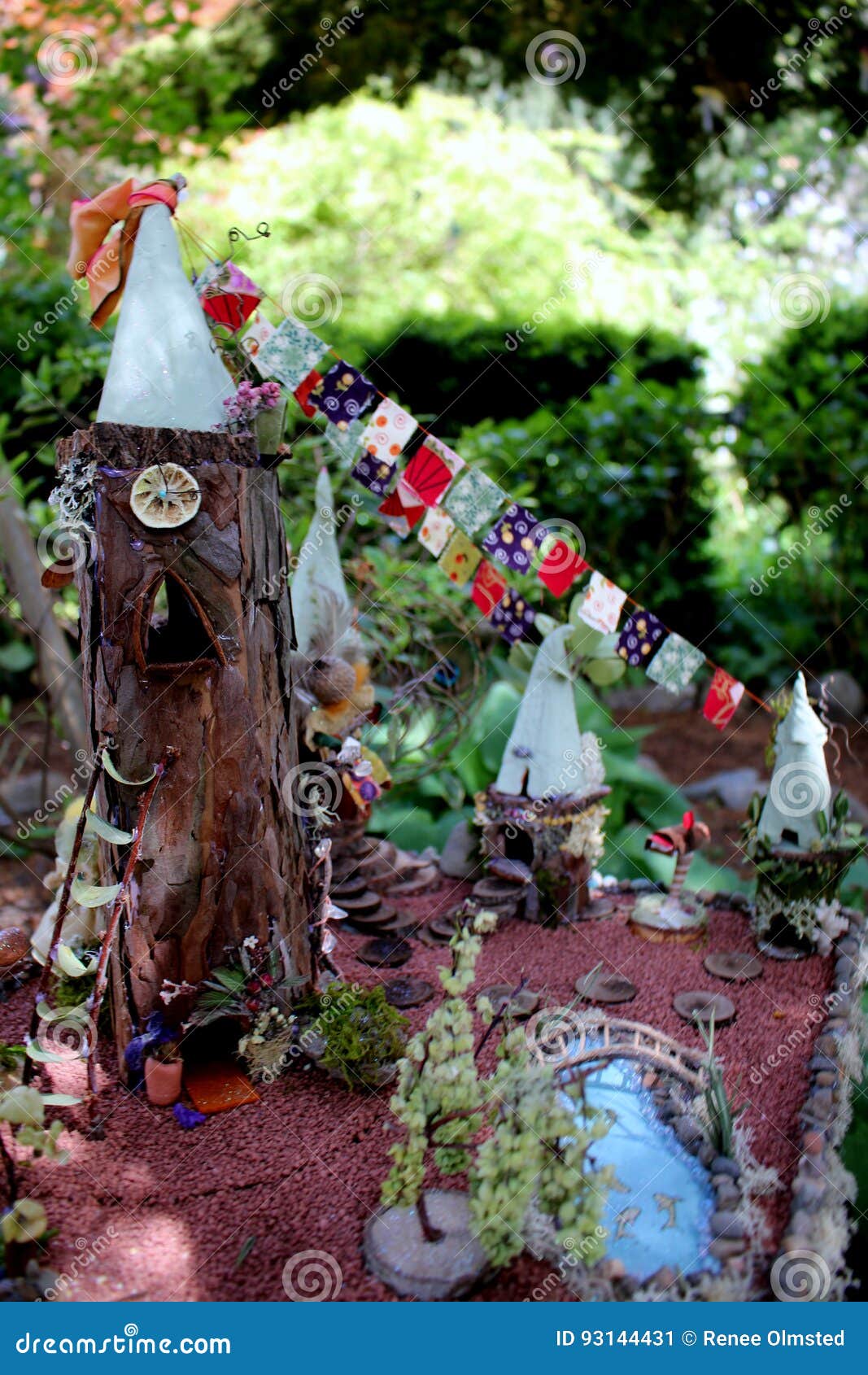 The King`s Keep Faerie Kingdom Stock Image - Image of tree, pond: 93144431