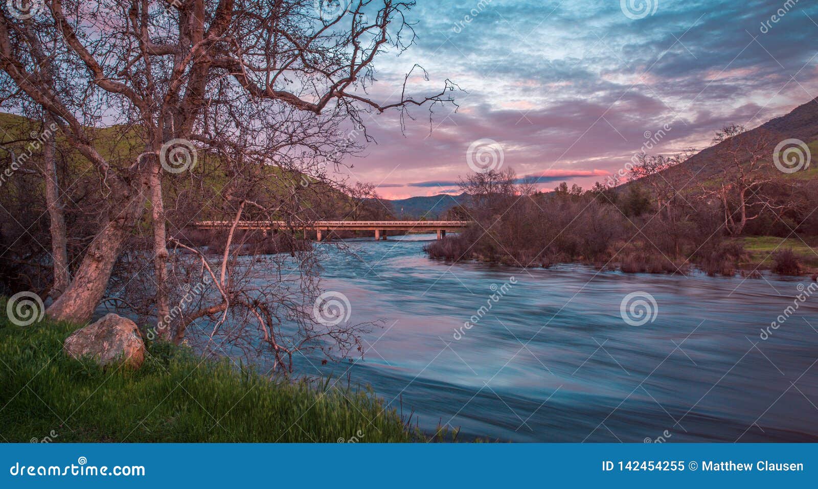 Kings River Sunset stock image. Image of freshness, environment - 142454255