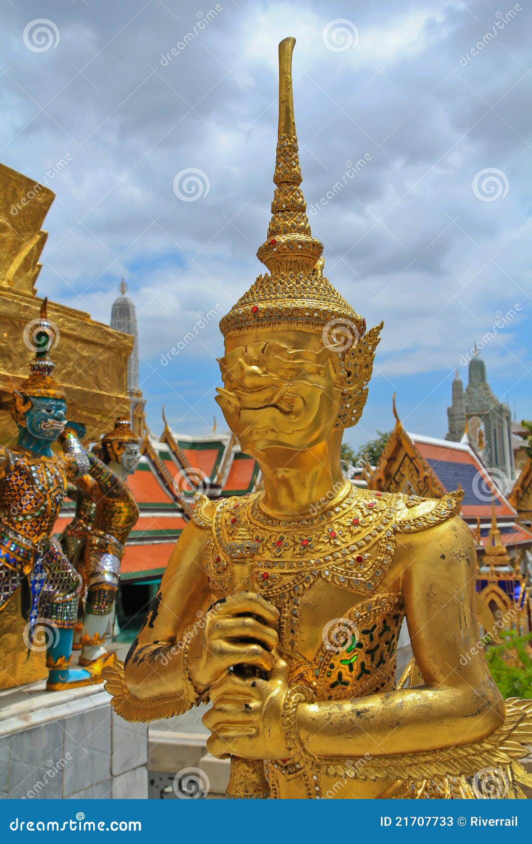 Kinnara stock afbeelding. Image of reus, groot, azië - 21707733