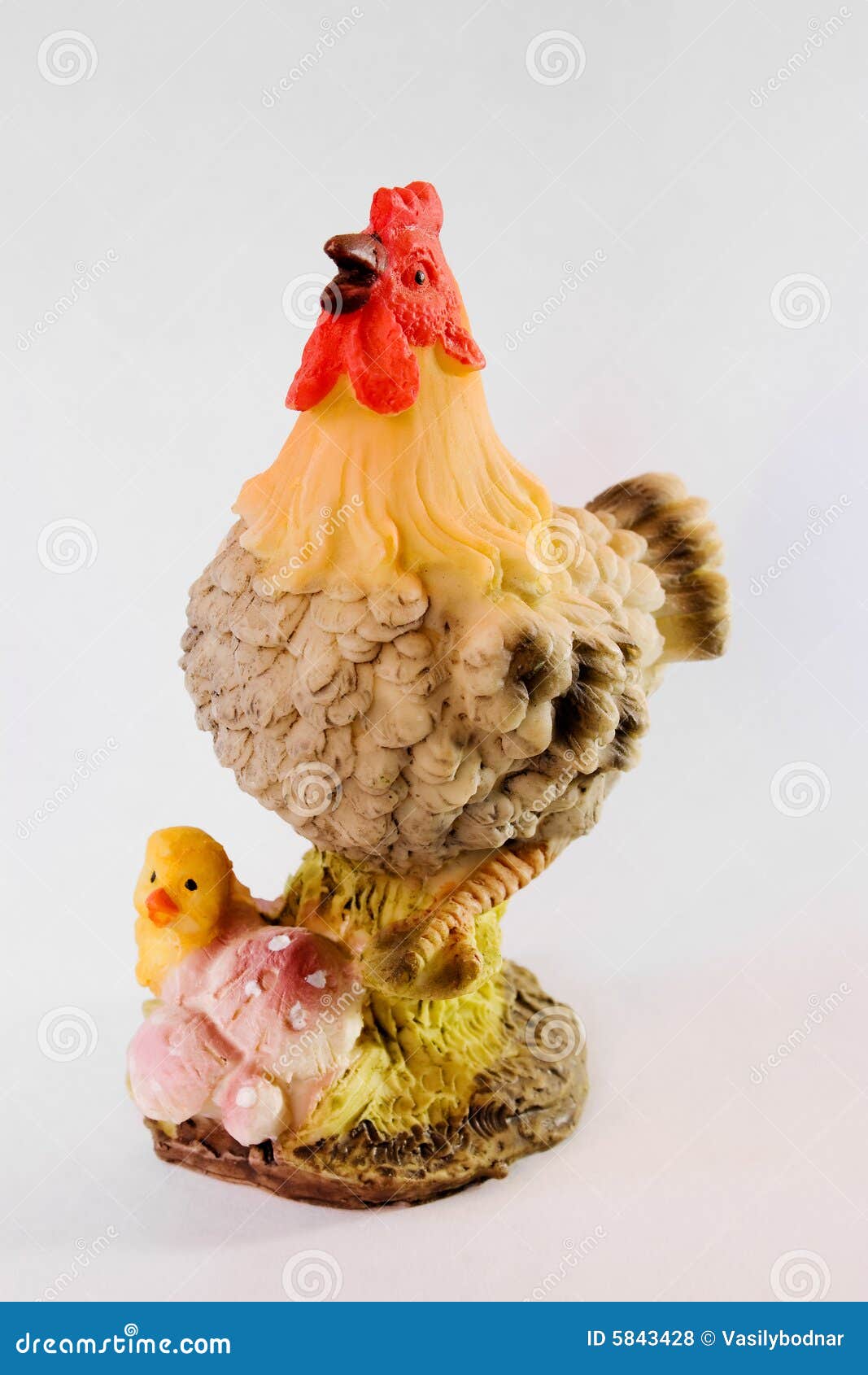 Kip met kuiken. Beeldje stock foto. Image of ceramisch - 5843428