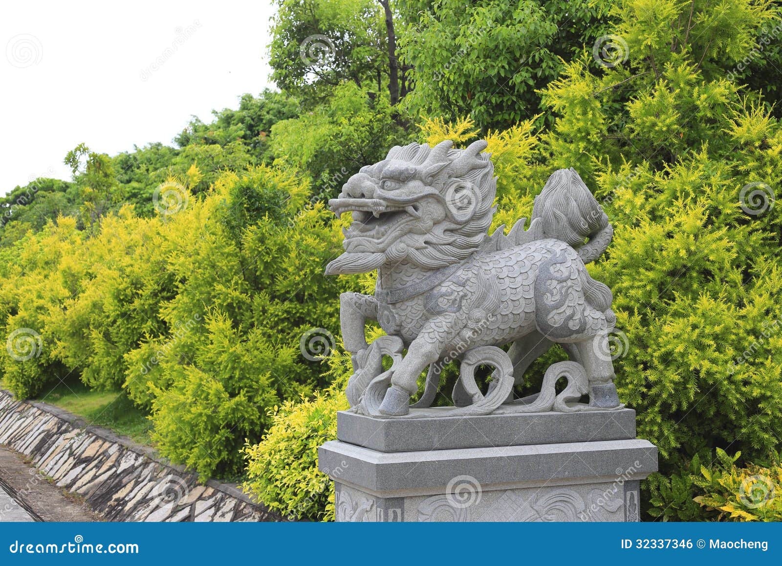 Kirin sculpture stock photo. Image of golden, buddhism - 32337346
