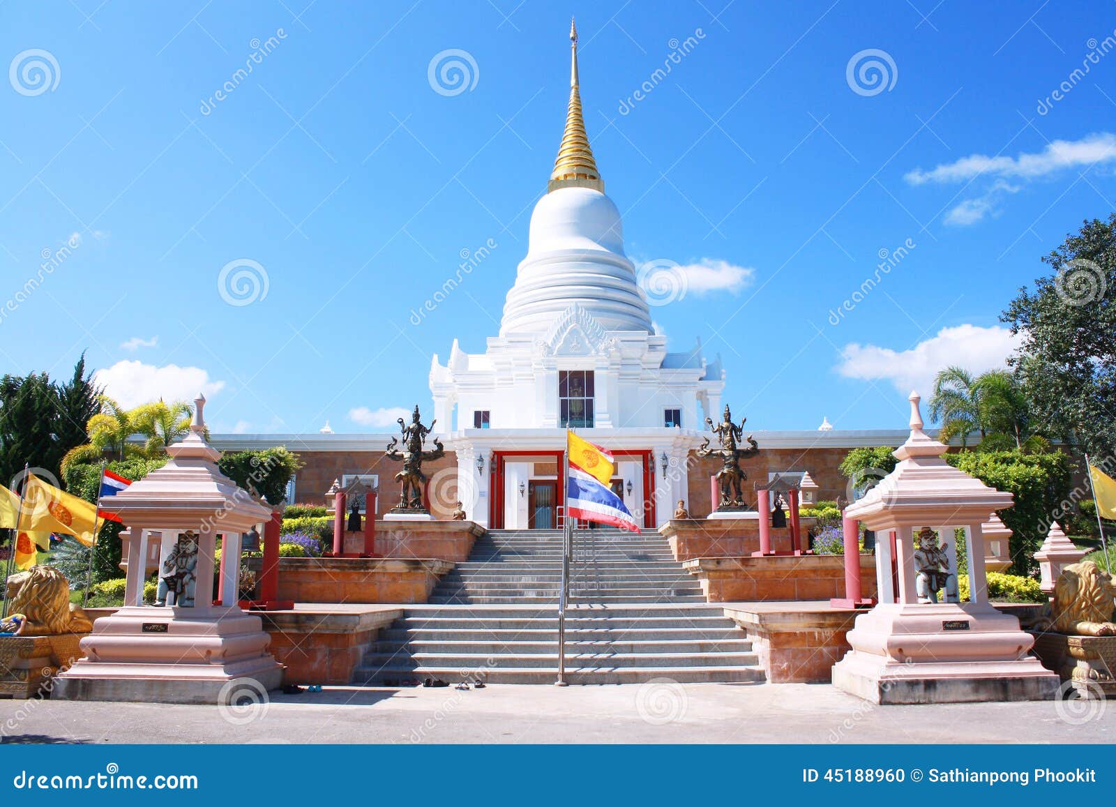 Kiriwan Wat Makut, De Kiriwan Tempel Van Makut Stock Foto - Image of ...