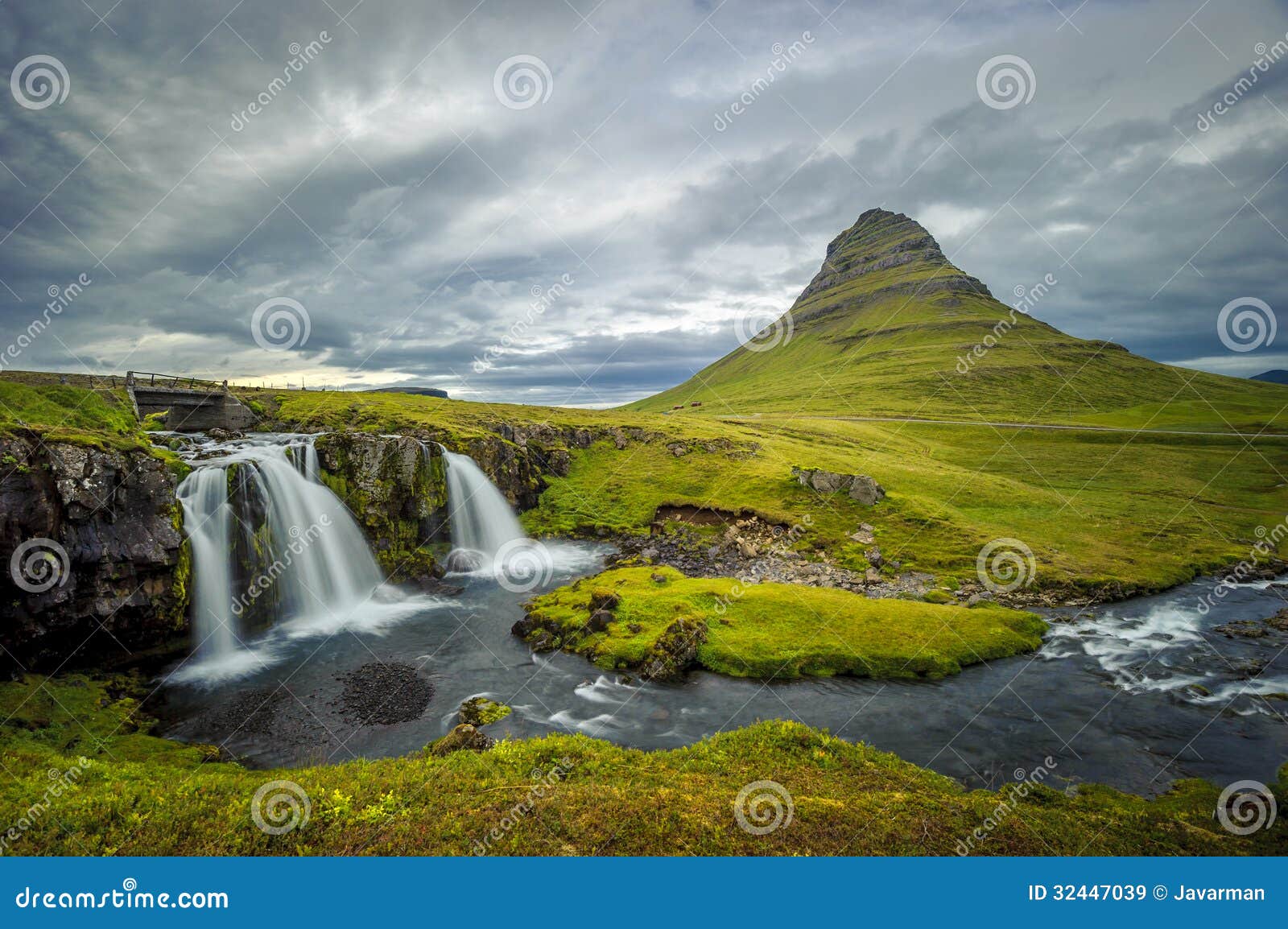 Kirkjufellsfoss Waterfall and Kirkjufell Mountain, Iceland Stock Image ...