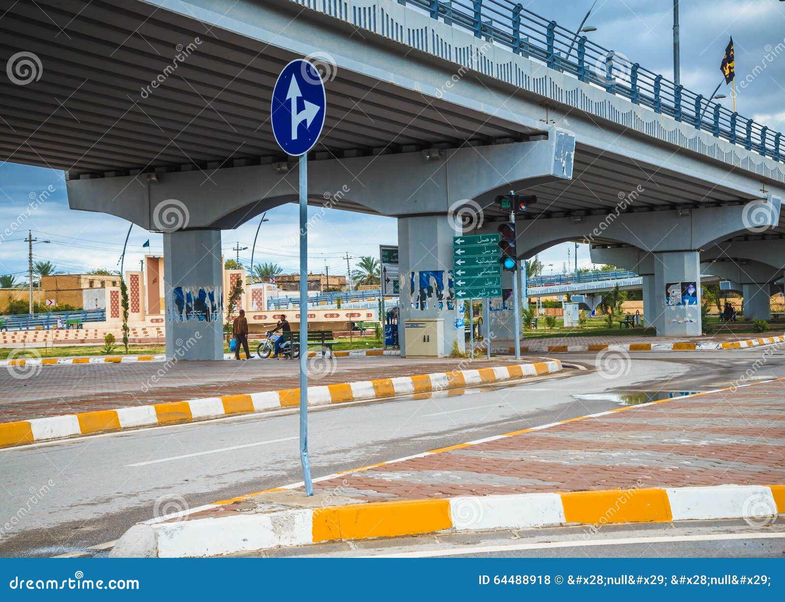 Kirkuk-Stadt, der Irak redaktionelles stockfoto. Bild von antreiben ...