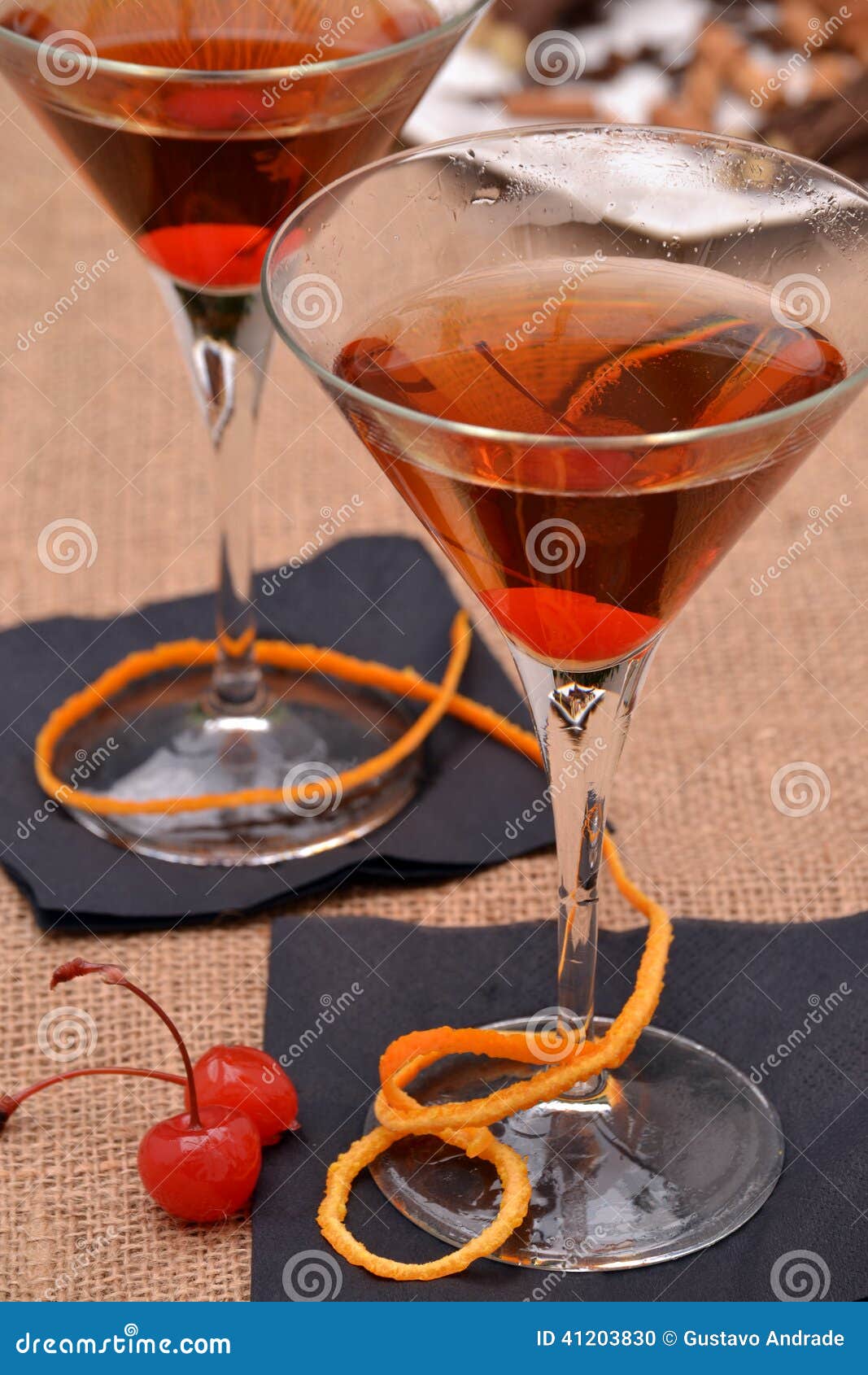 Kirsch-Martini-Cocktail stockfoto. Bild von aktualisierung - 41203830