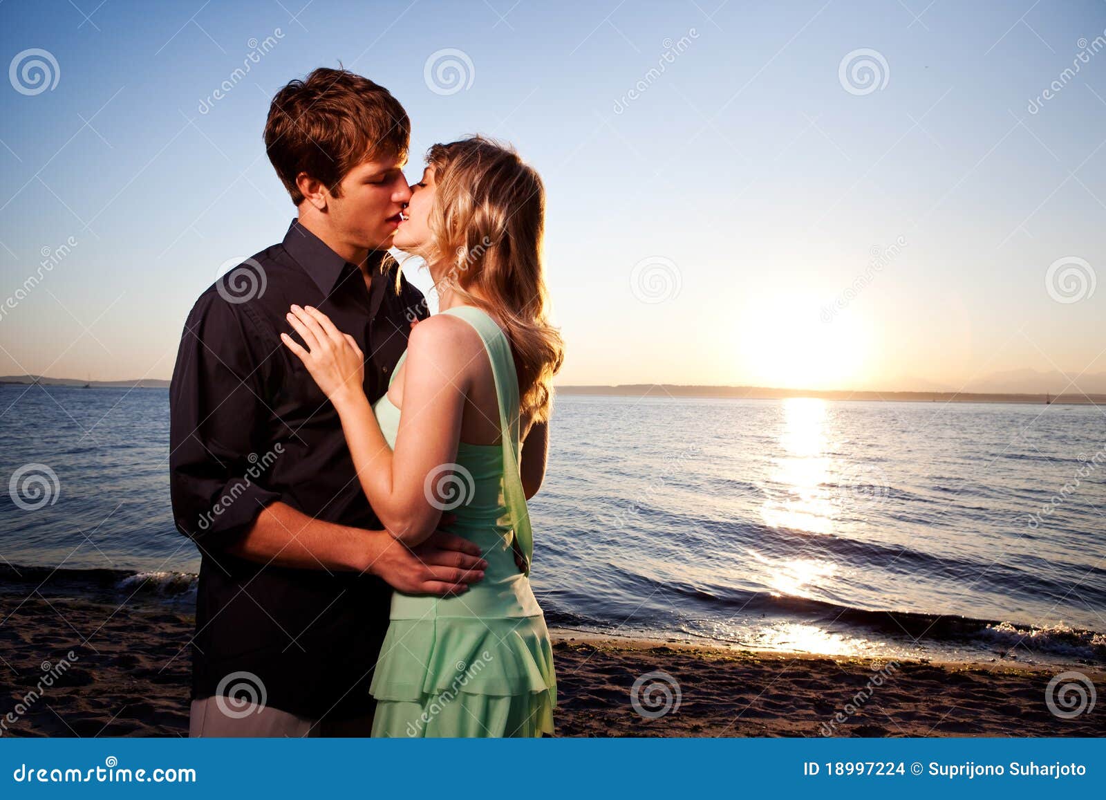 Kissing Romantic Couple Stock Images - Image: 18997224