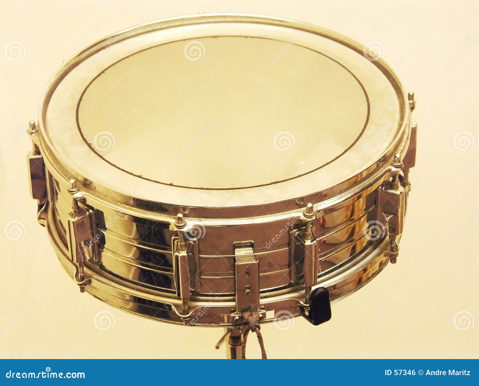 Kit #3 del tamburo fotografia stock. Immagine di metallo - 57346