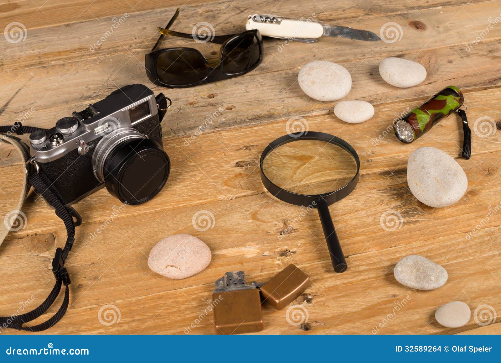 Kit d'investigateur photo stock. Image du investigateur - 32589264