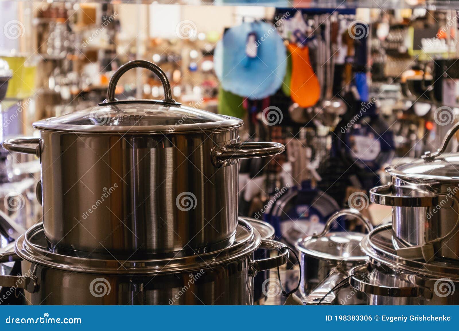 Kitchen Appliances Store Pans Cookware Assortment Goods Pot Tableware ...