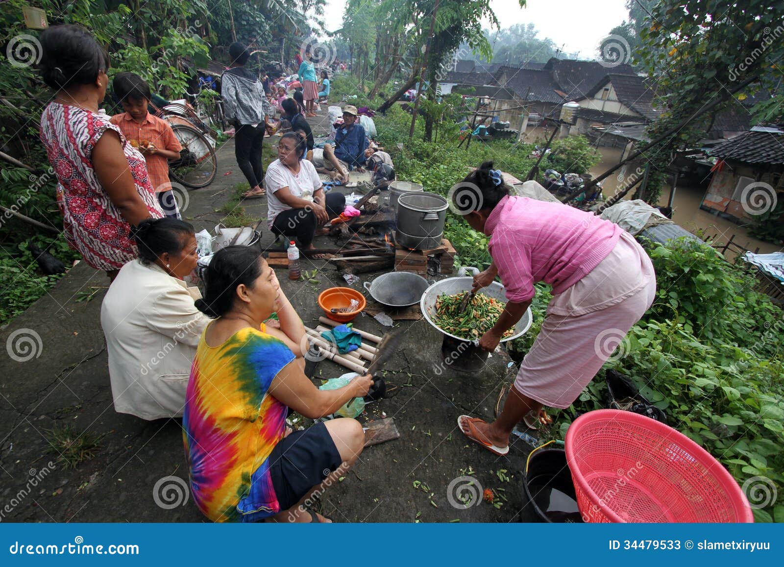 Kitchen emergency editorial stock photo. Image of overflowing - 34479533