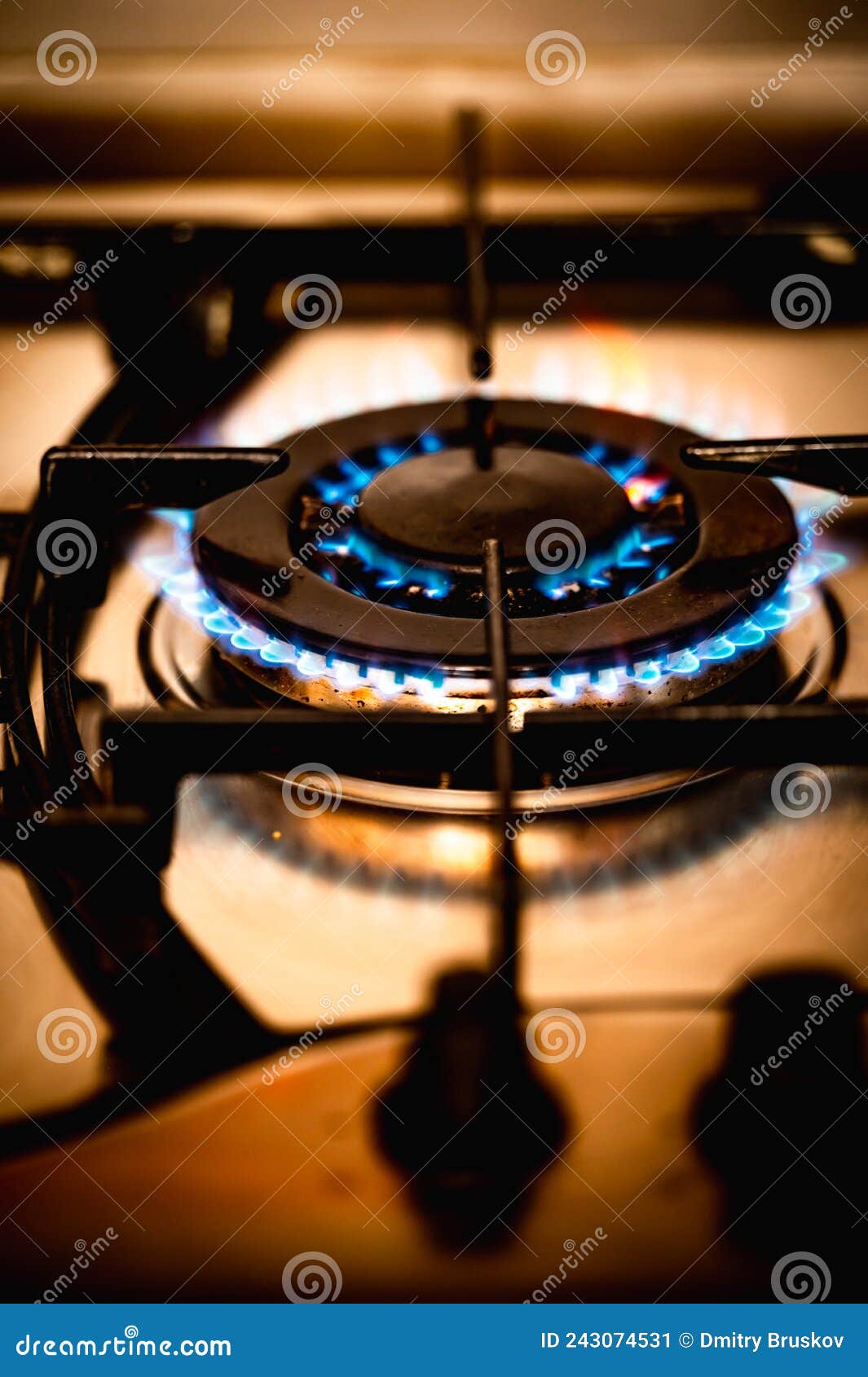 Kitchen gas burner flame stock image. Image of glow - 243074531