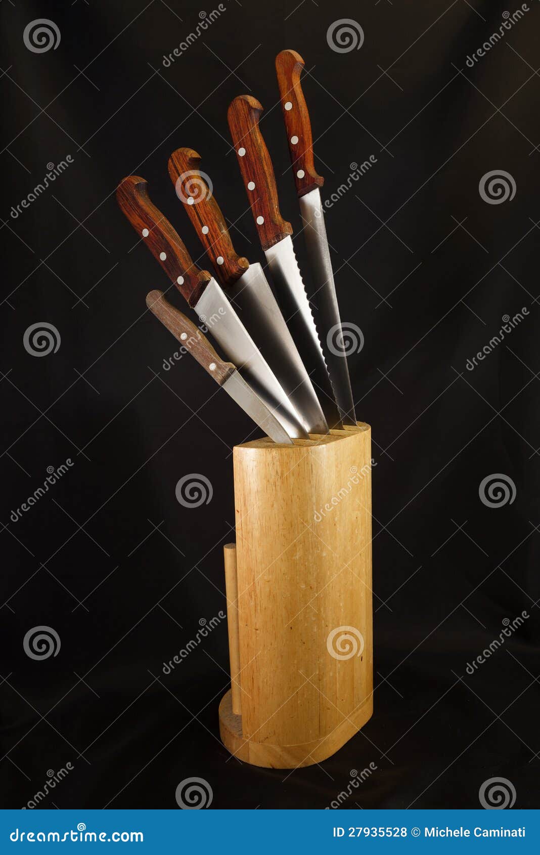 Kitchen Knives and Their Wooden Block Stock Photo - Image of cucina ...