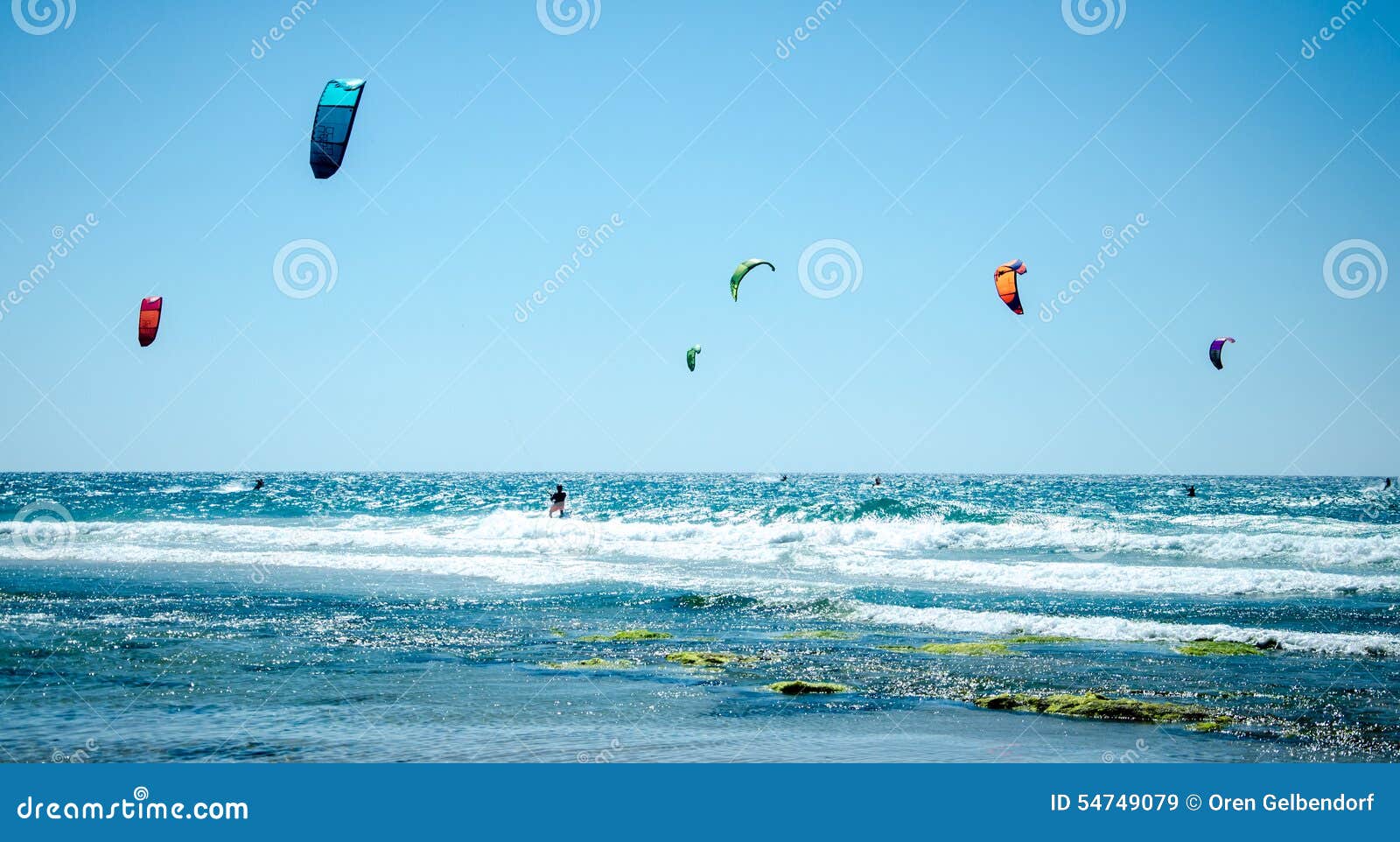 Kitesurfing editorial stock image. Image of enjoyment - 54749079