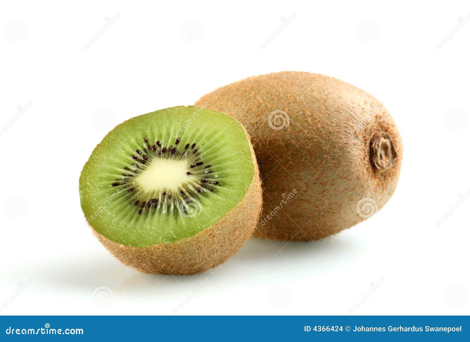 Kiwifrucht stockfoto. Bild von frisch, haut, grün, geschmackvoll - 4366424