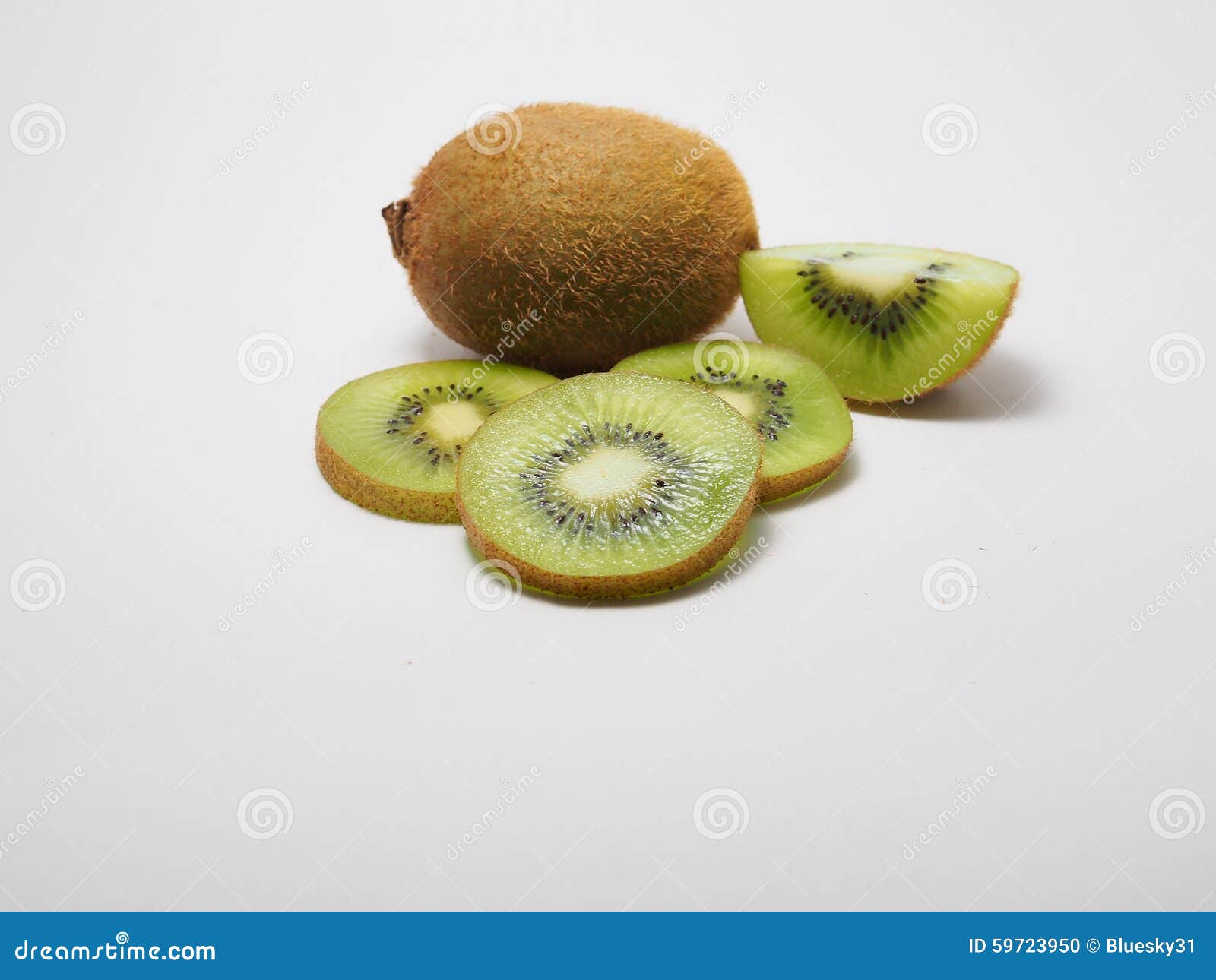 Kiwifrucht getrennt stockfoto. Bild von hintergrund, köstlich - 59723950