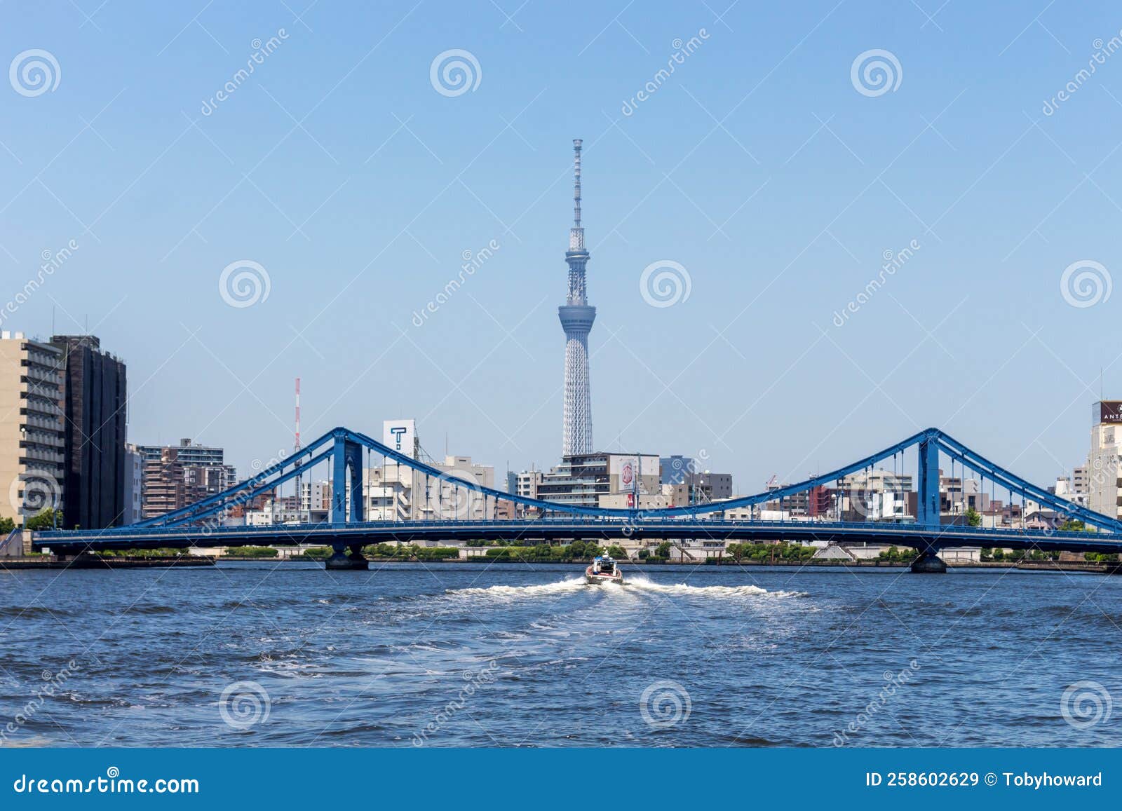 The Kiyosu Bridge Over the Sumida River, Tokyo, Japan Editorial Stock ...