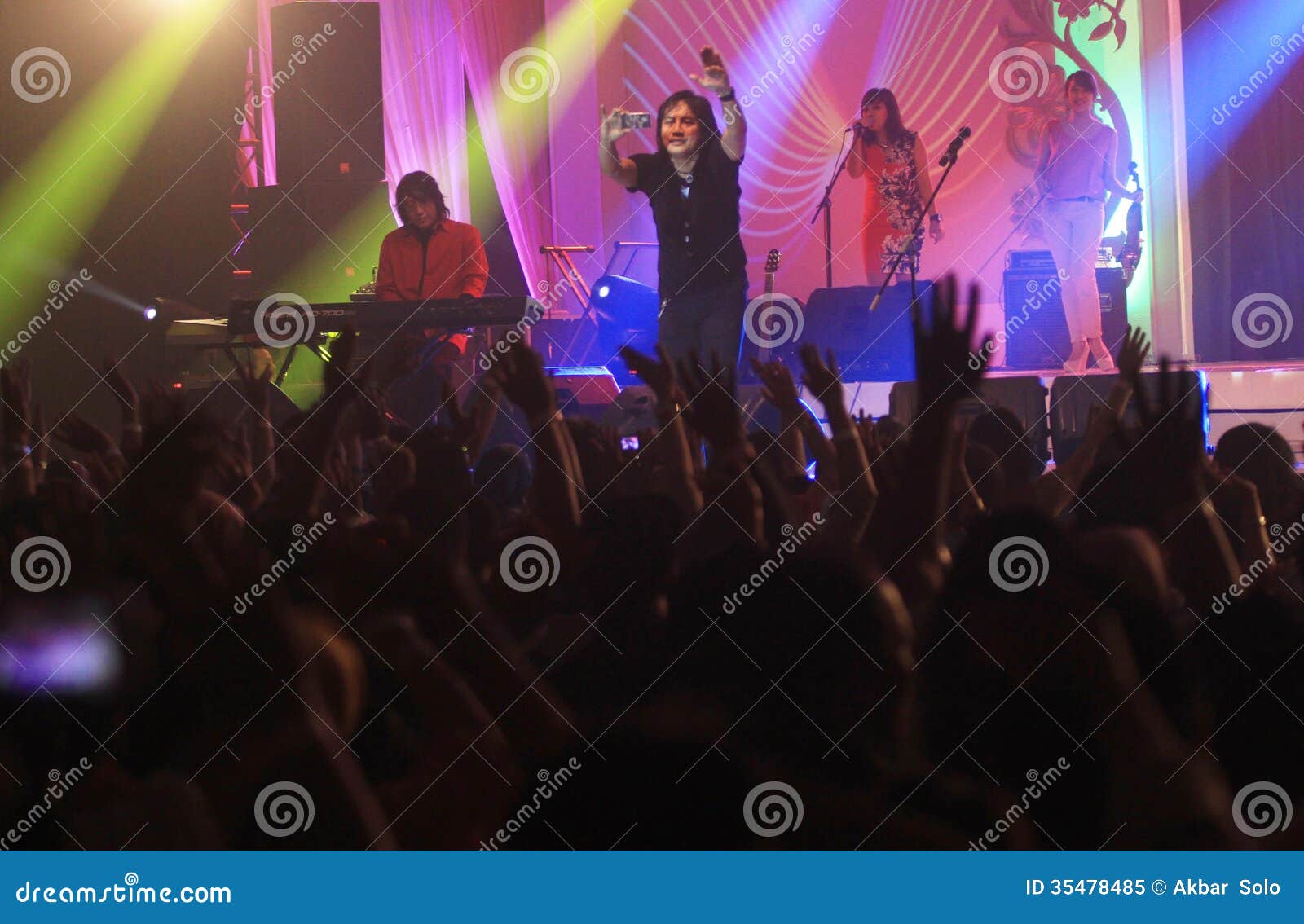 Kla project editorial image. Image of music, lighting - 35478485