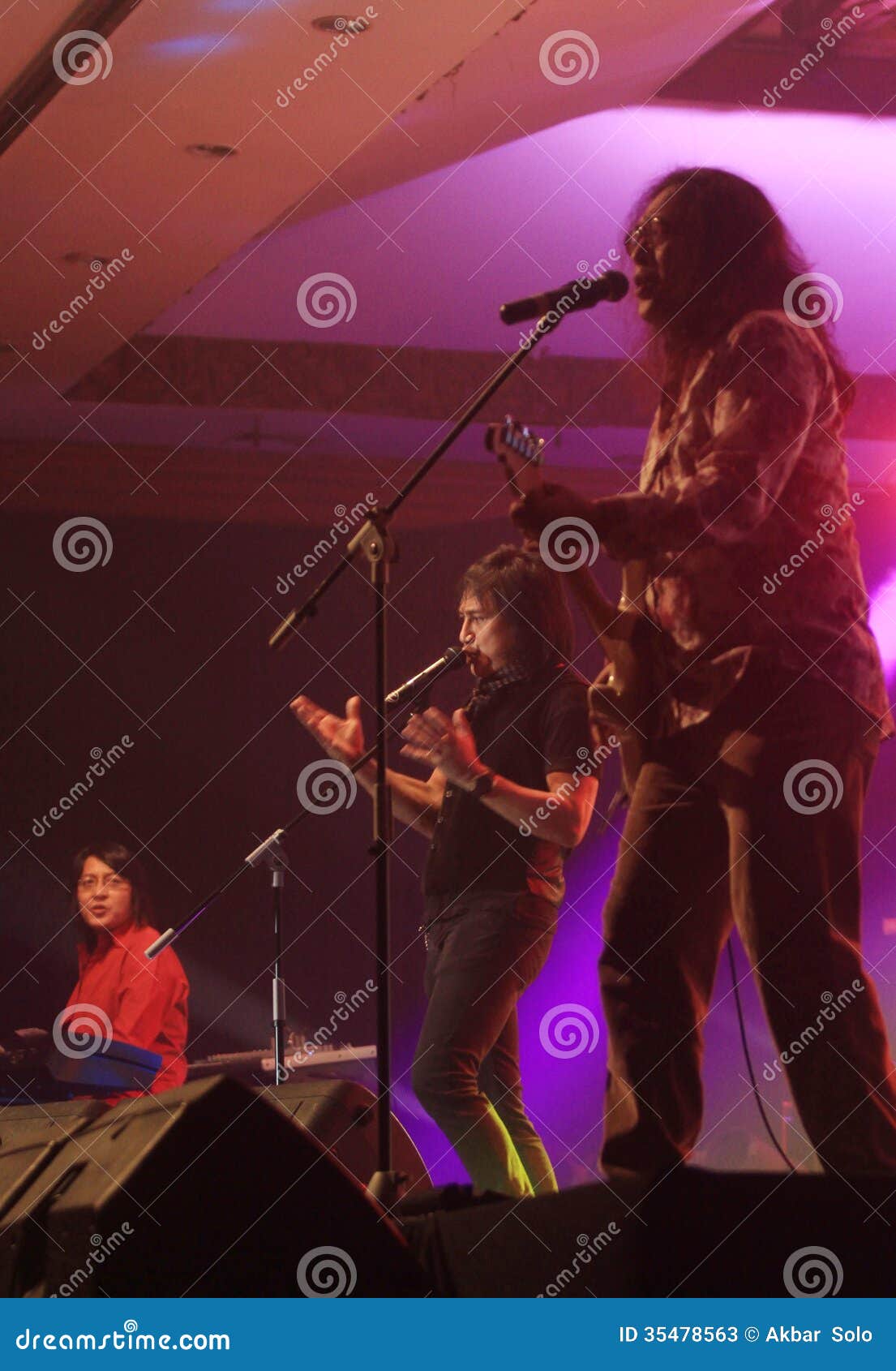 Kla project editorial stock photo. Image of male, music - 35478563