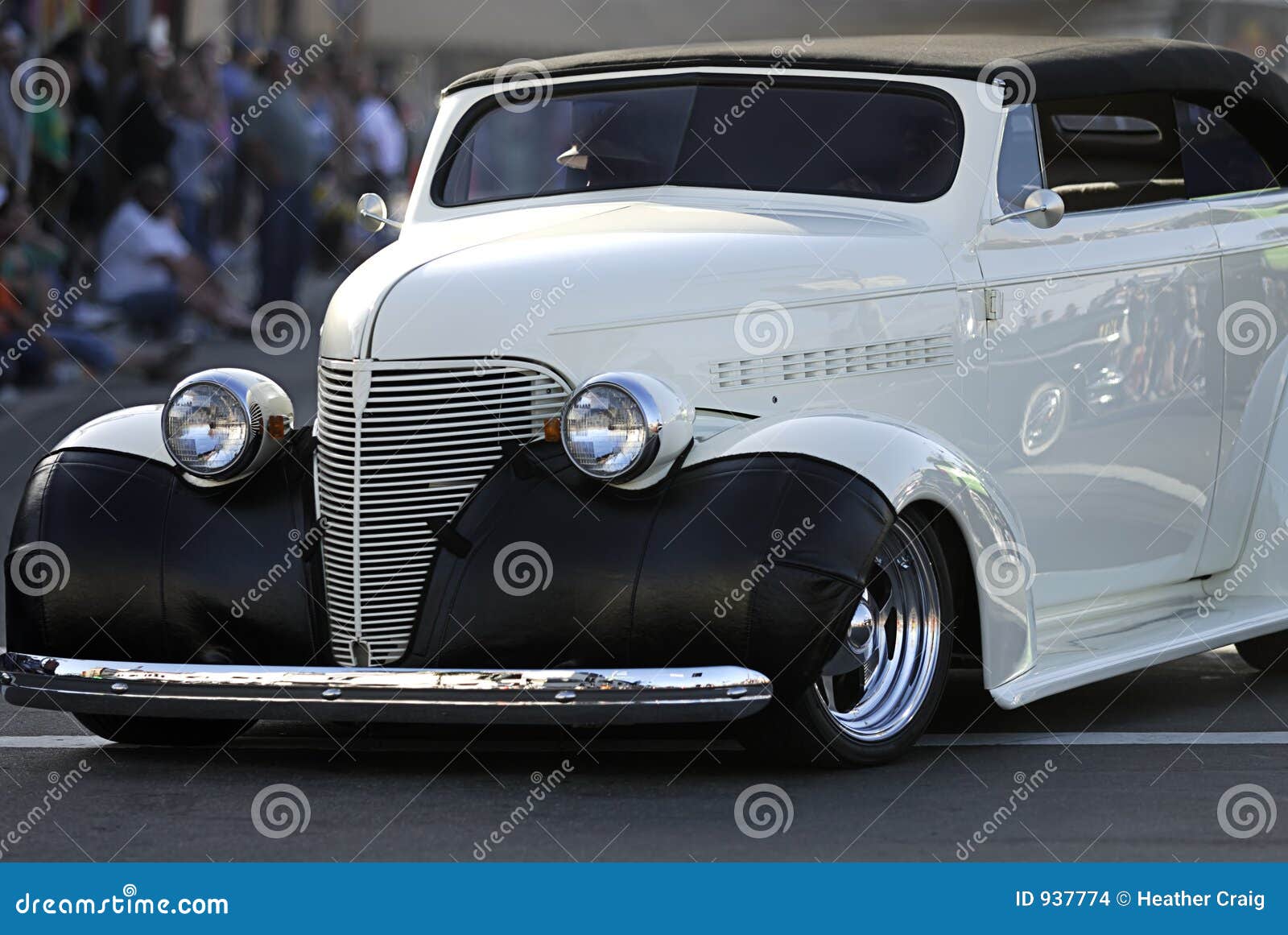 Klassieke Oude Auto: Witte Convertibel Stock Foto - Image of glanzend ...