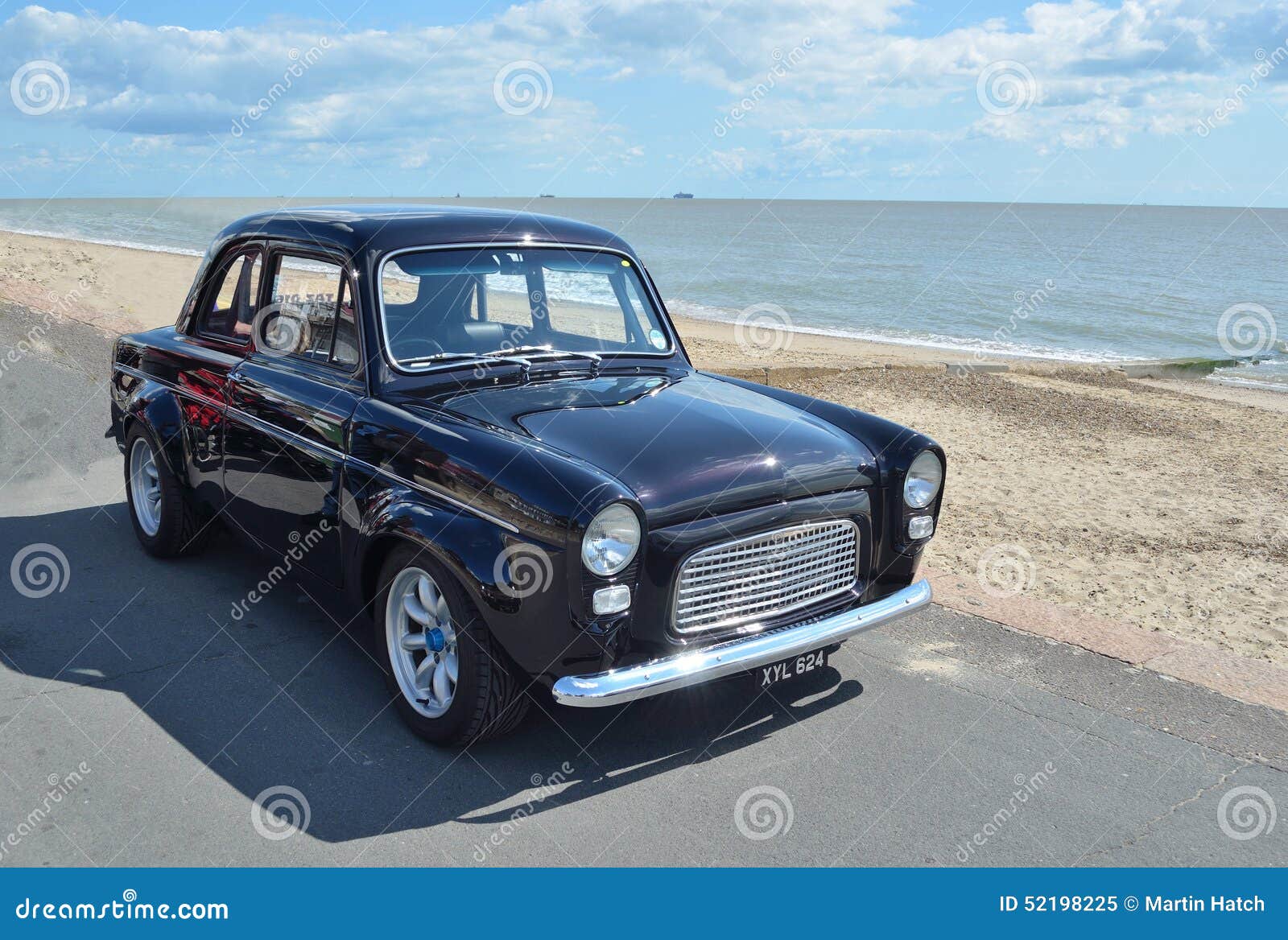 Klassischer Ford Popular redaktionelles bild. Bild von europa - 52198225