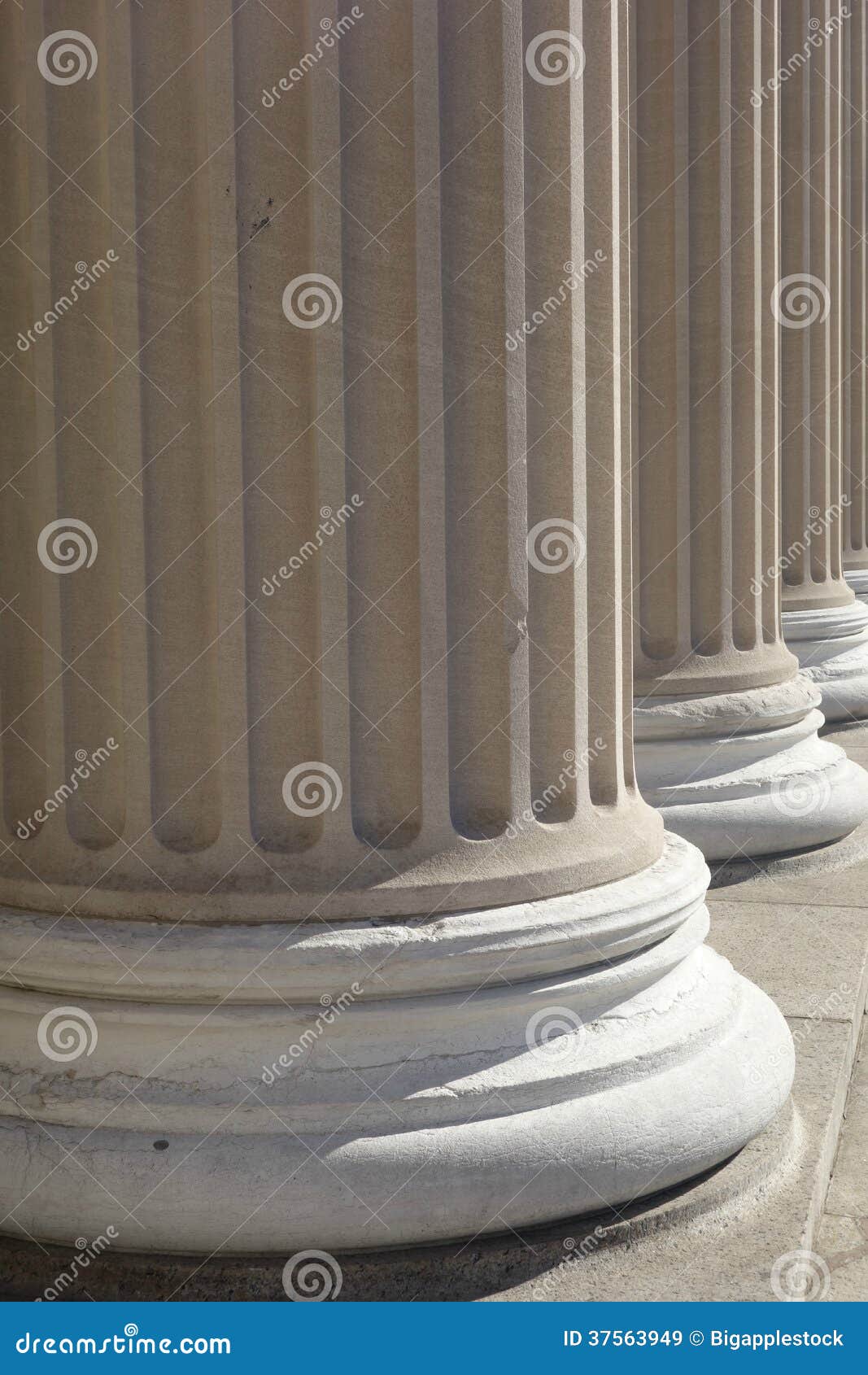 Klassiska kolonner fotografering för bildbyråer. Bild av kolonner ...