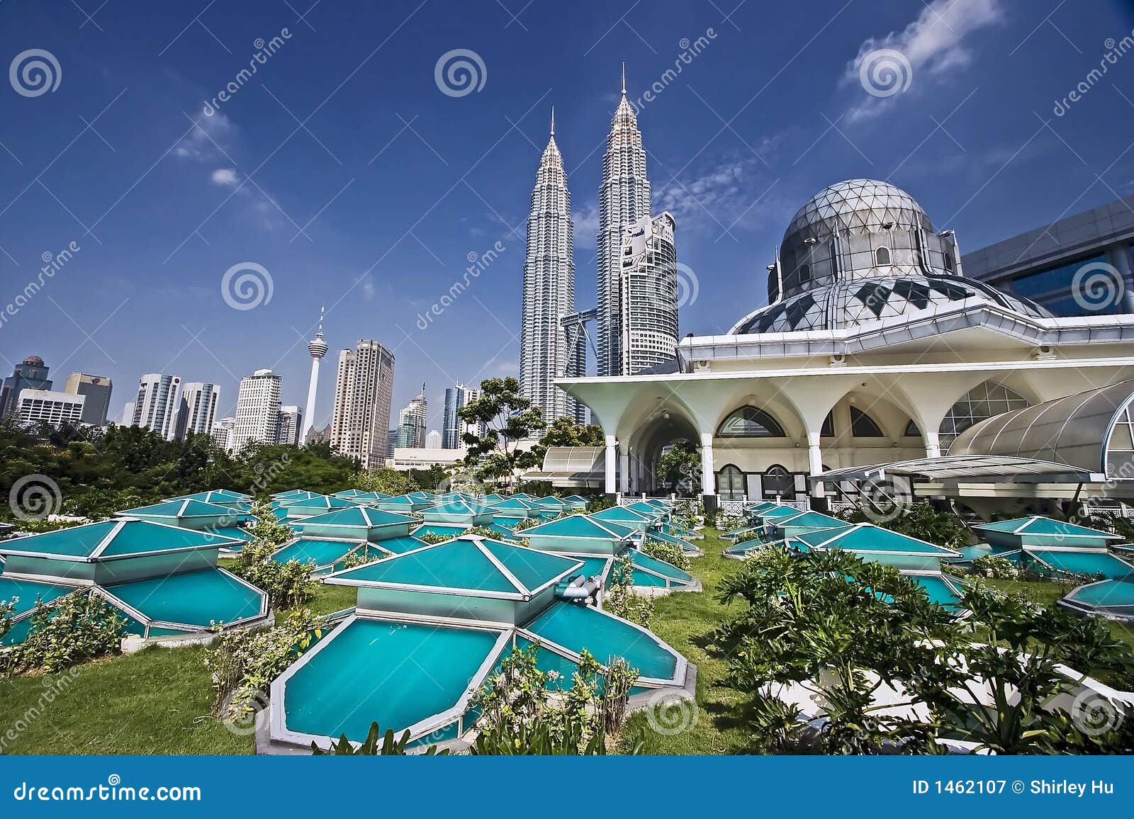 KLCC stock image. Image of architecture, kuala, journey - 1462107