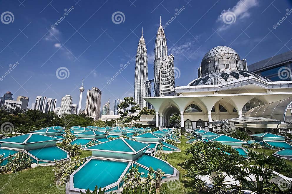 KLCC stock image. Image of architecture, kuala, journey - 1462107