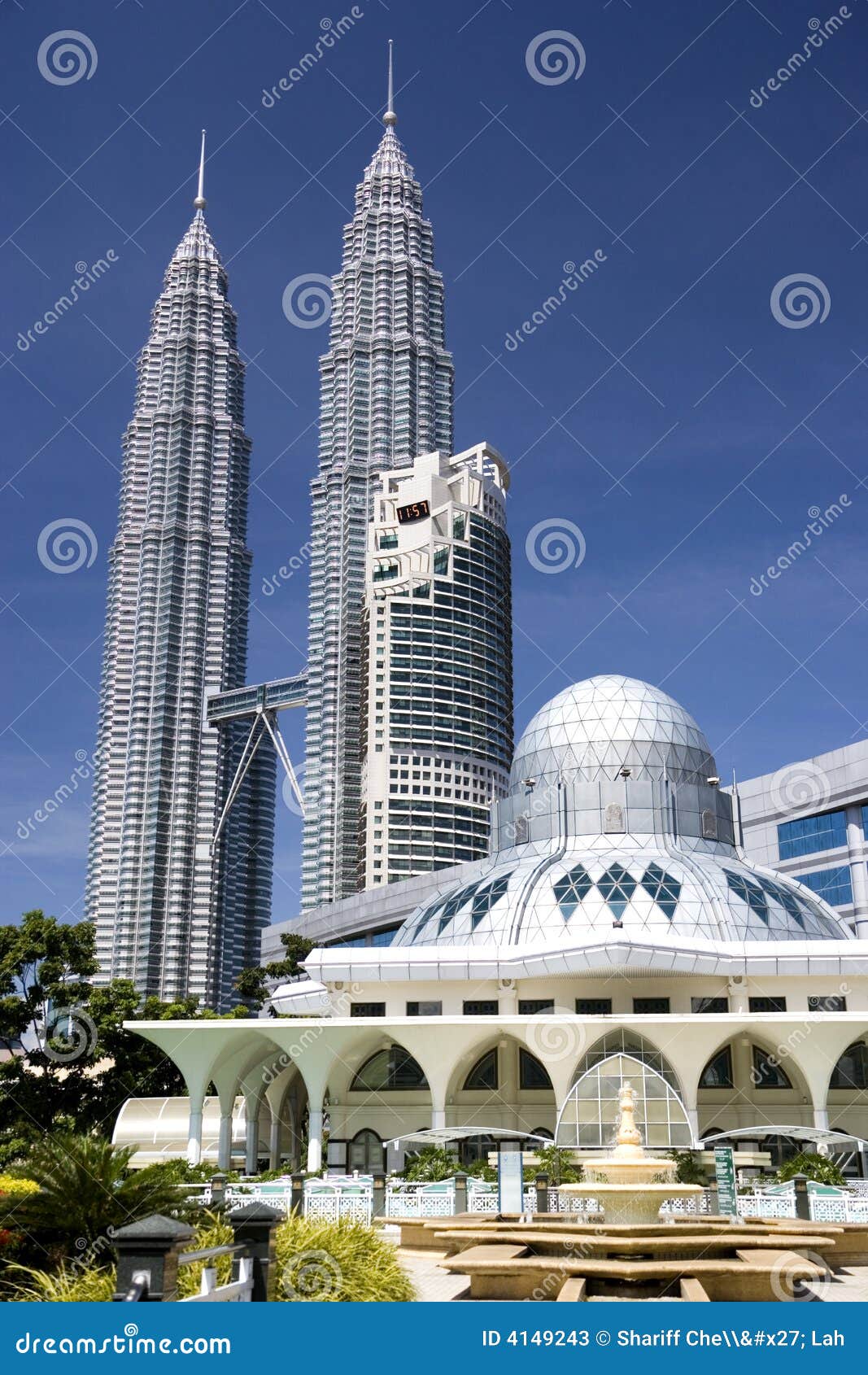 KLCC Mosque stock image. Image of sacred, towers, sanctuary - 4149243