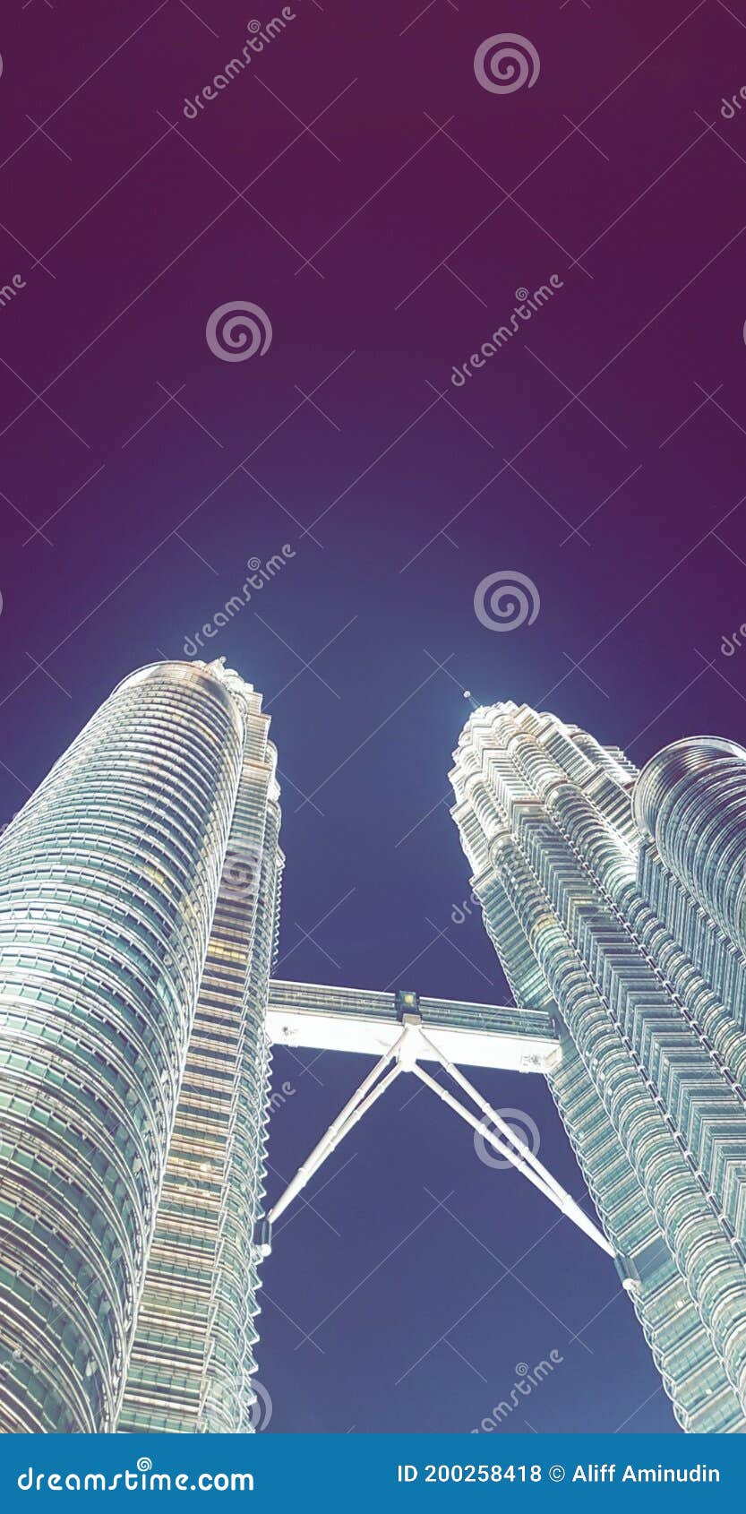 Klcc Twin Tower Stock Photo | CartoonDealer.com #200258418