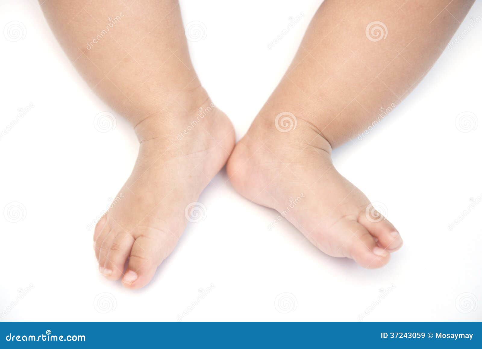Kleine benen van baby stock afbeelding. Image of teen - 37243059