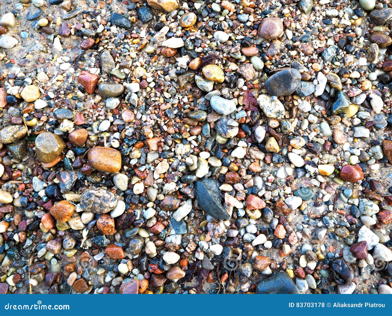 Kleine Stenen Op Het Strand Van De Oostzee Stock Foto - Image of water ...