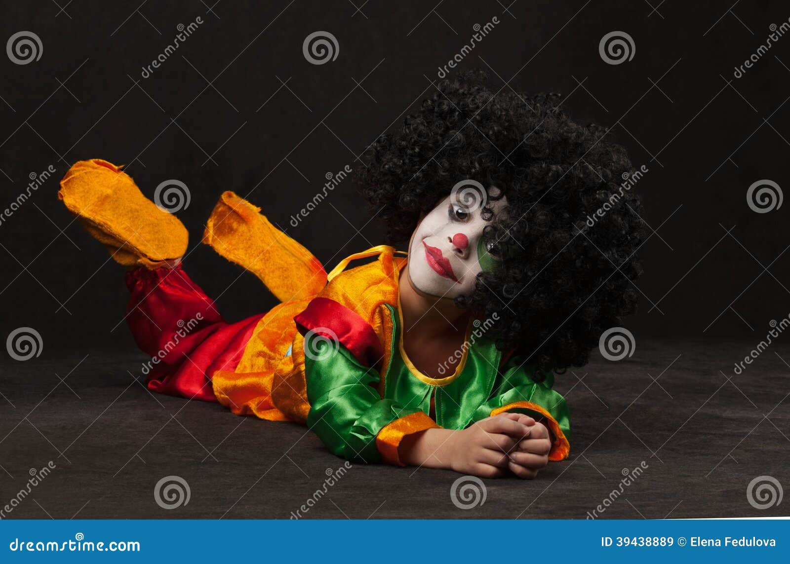 Kleiner Junge, Make-up Des Clowns Stockbild - Bild von kreativität ...