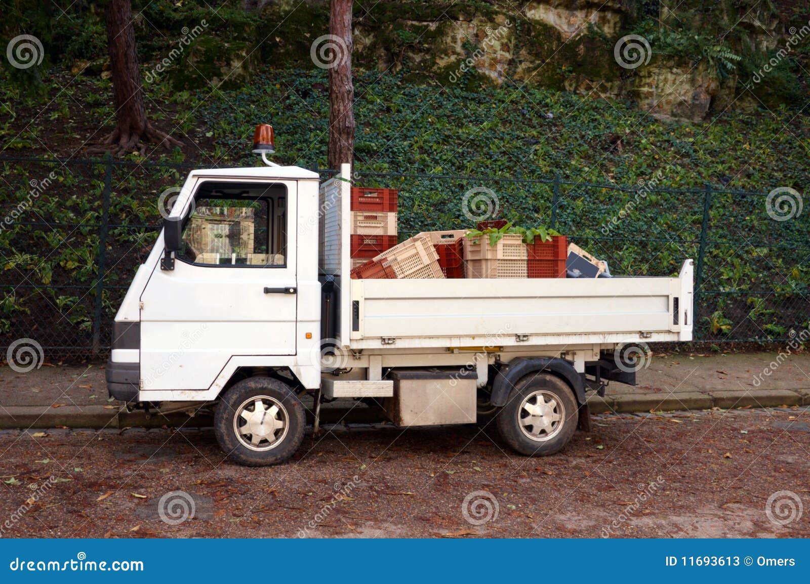 Kleiner LKW stockbild. Bild von bewegen, vorbereitung - 11693613