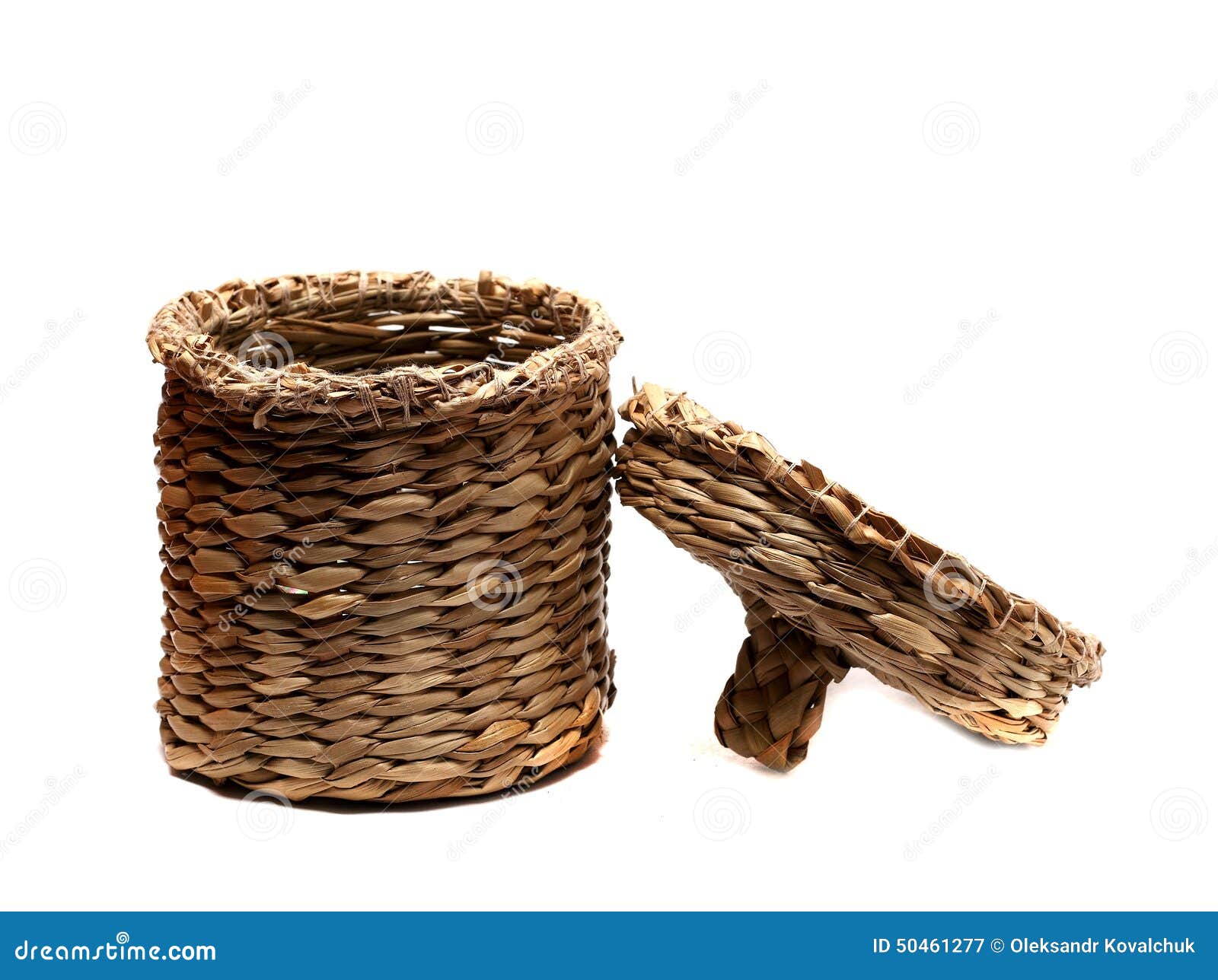 Kleiner Weidenkorb Mit Deckel Stockbild - Bild von behälter, kappe ...