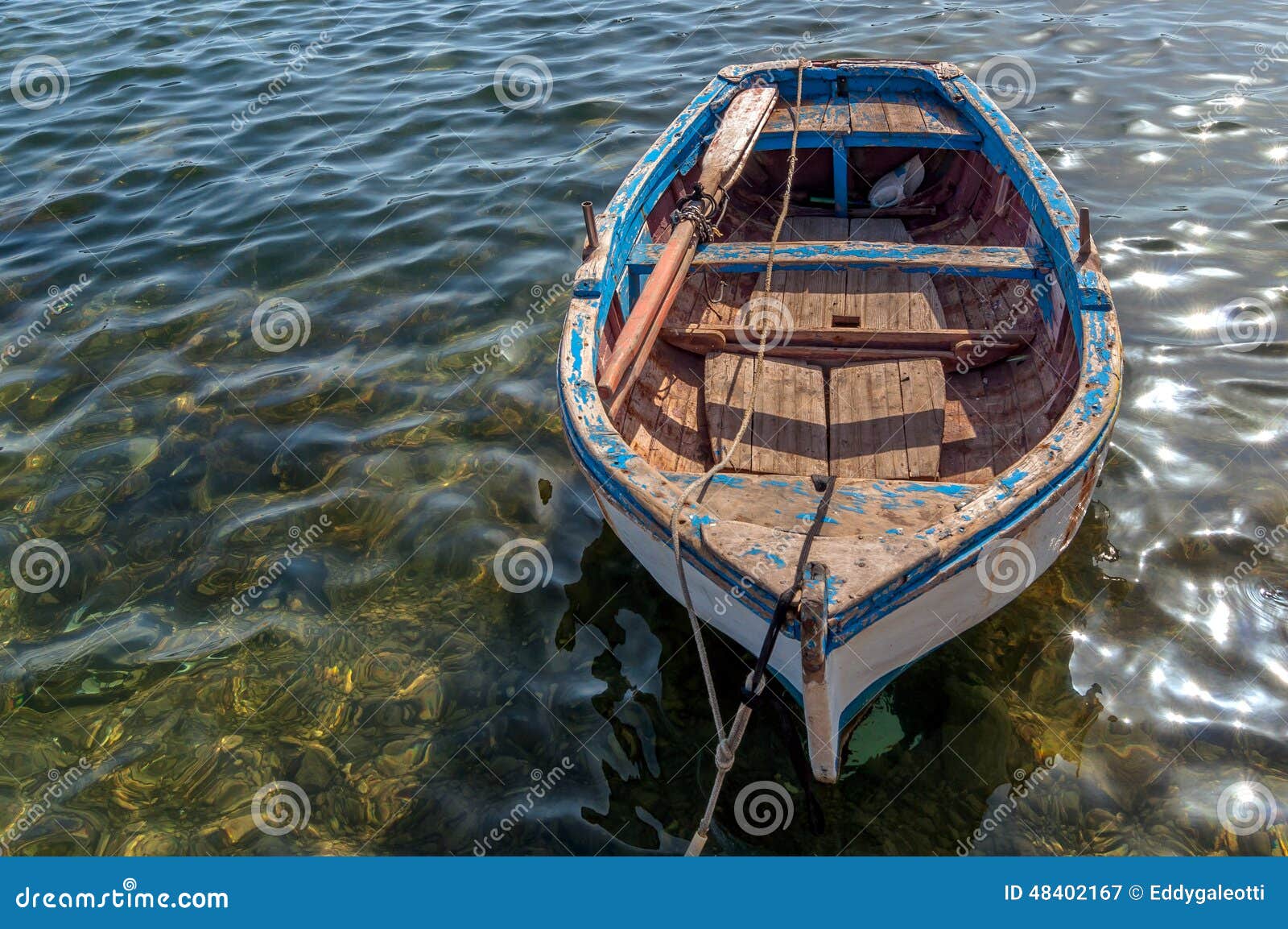 Kleines Boot Im Mittelmeer, Sizilien Stockbild - Bild von insel ...