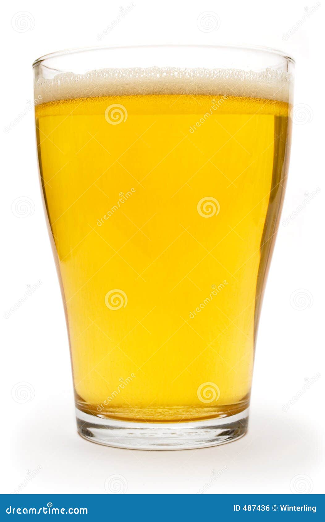 Kleines Glas Bier stockfoto. Bild von schnäpse, liter, schaumgummi - 487436