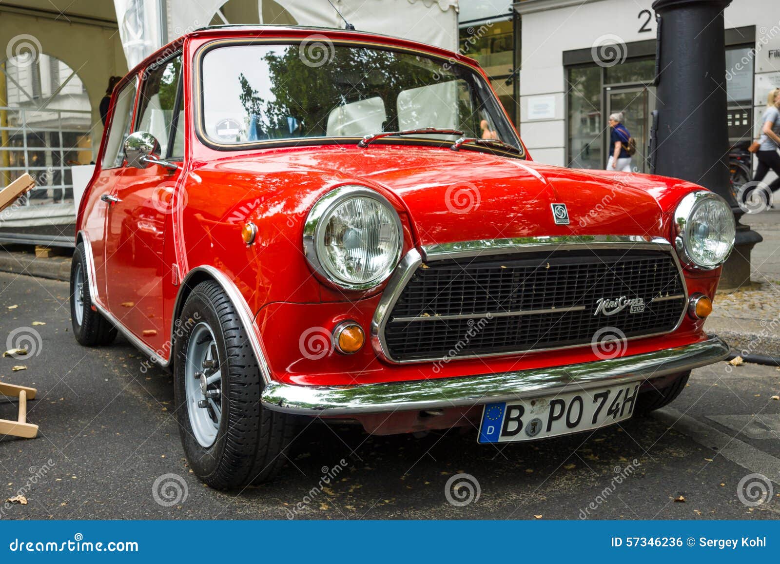 Kleinwagen Innocenti Mini Cooper 1300 Redaktionelles Foto - Bild von ...