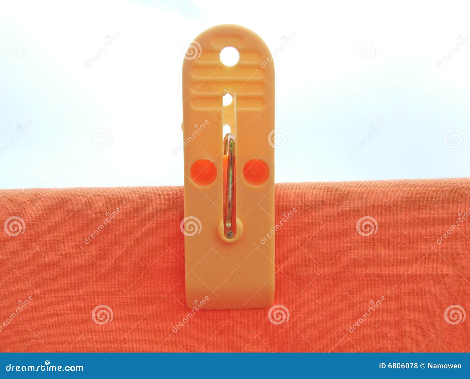 Klem en doek stock foto. Image of draad, azië, reis, hulpmiddel - 6806078